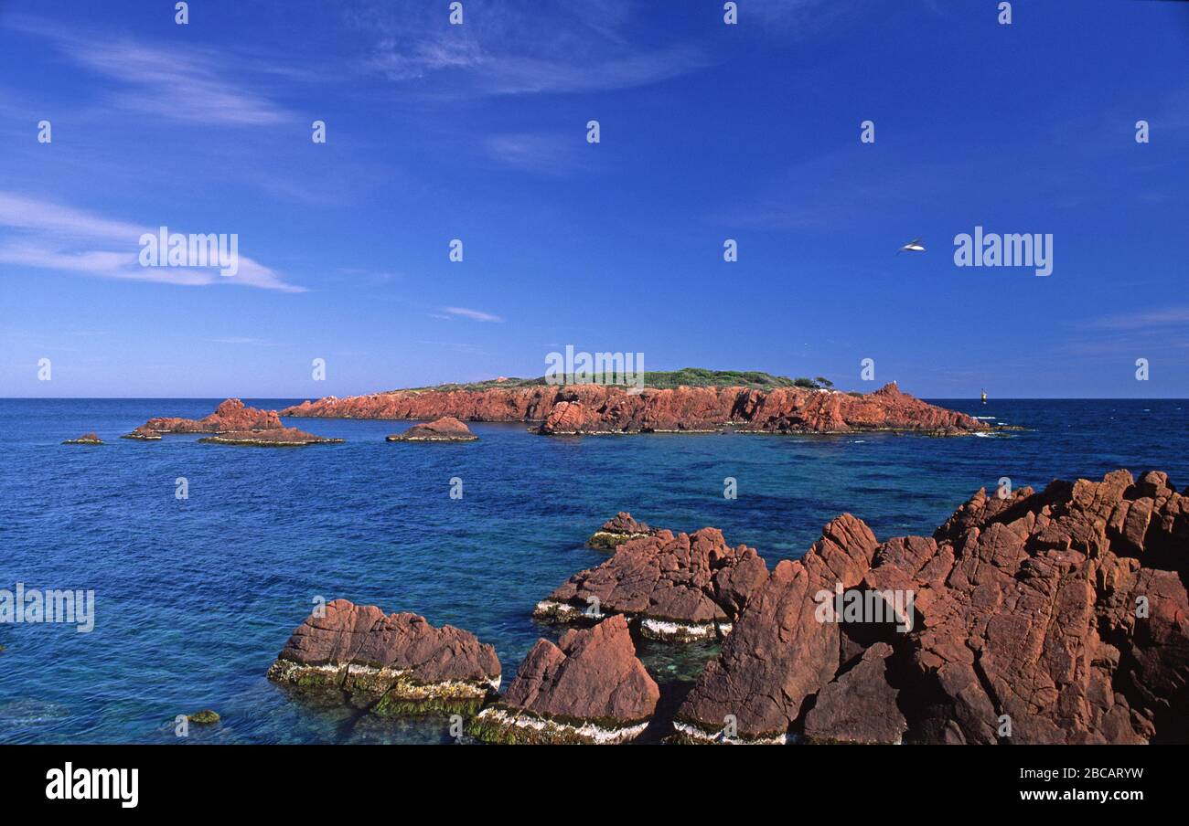 The red rocks of theEsterel Golden Cornice France Provence Stock Photo ...