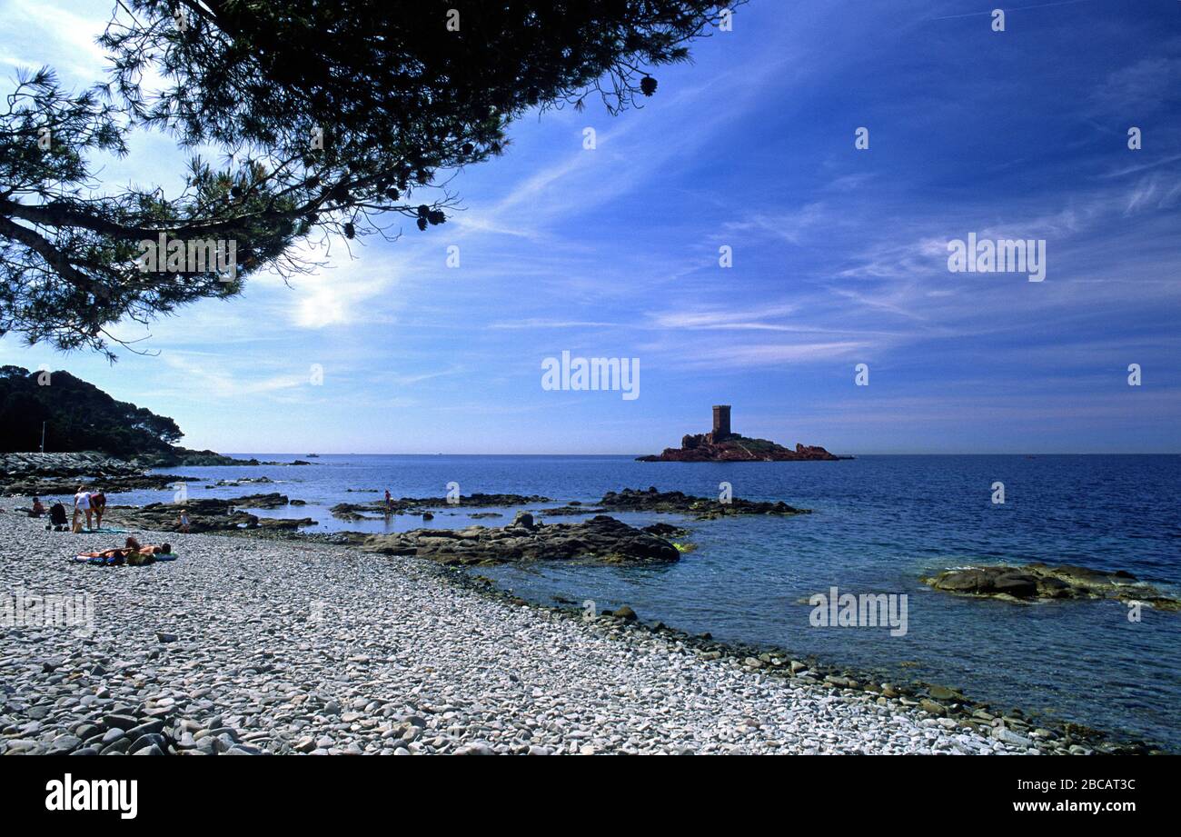 St raphael beach provence hi-res stock photography and images - Alamy