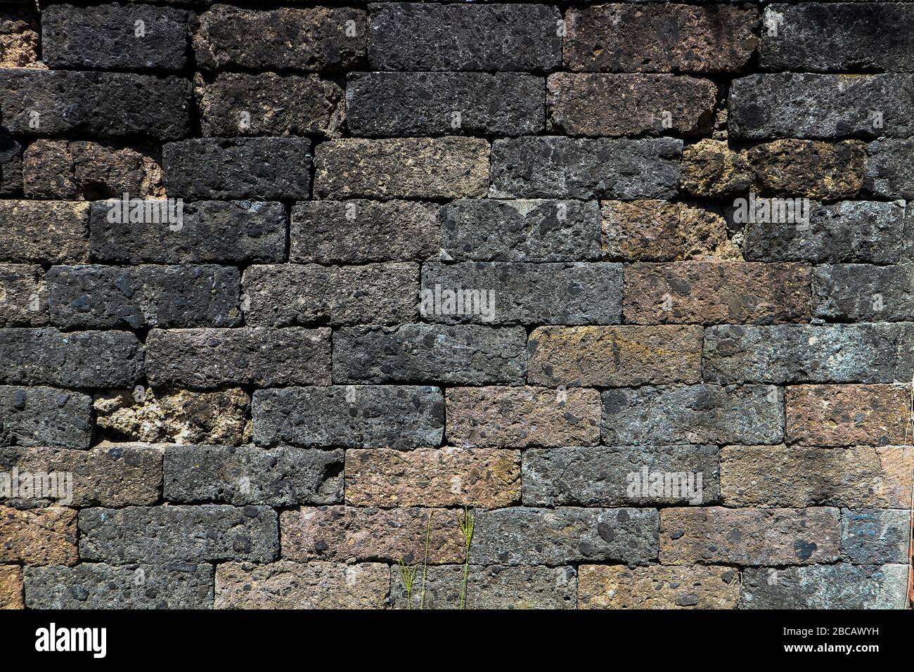 Cobblestone wall hi-res stock photography and images - Alamy