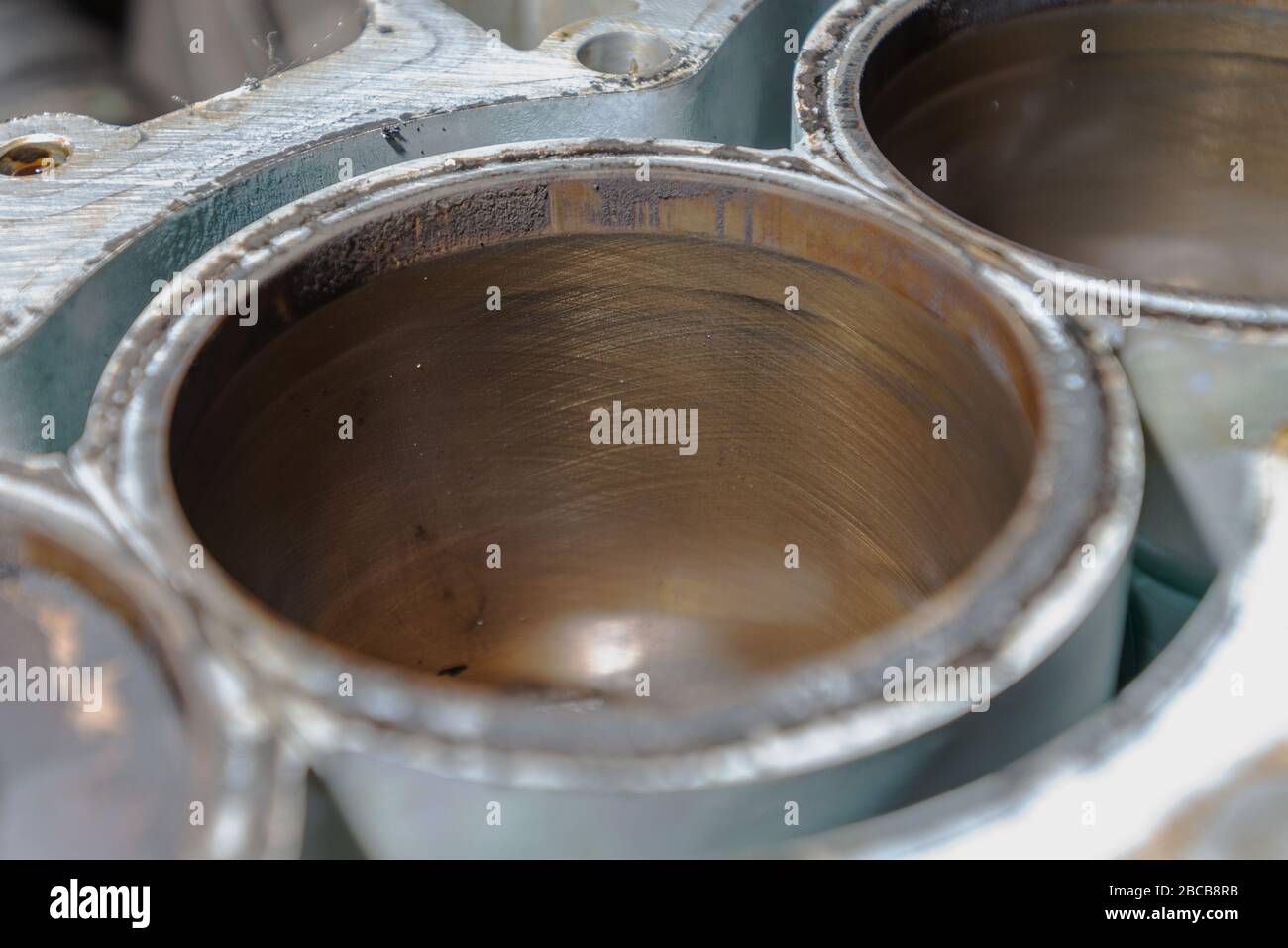 6 cylinder diesel hi-res stock photography and images - Alamy