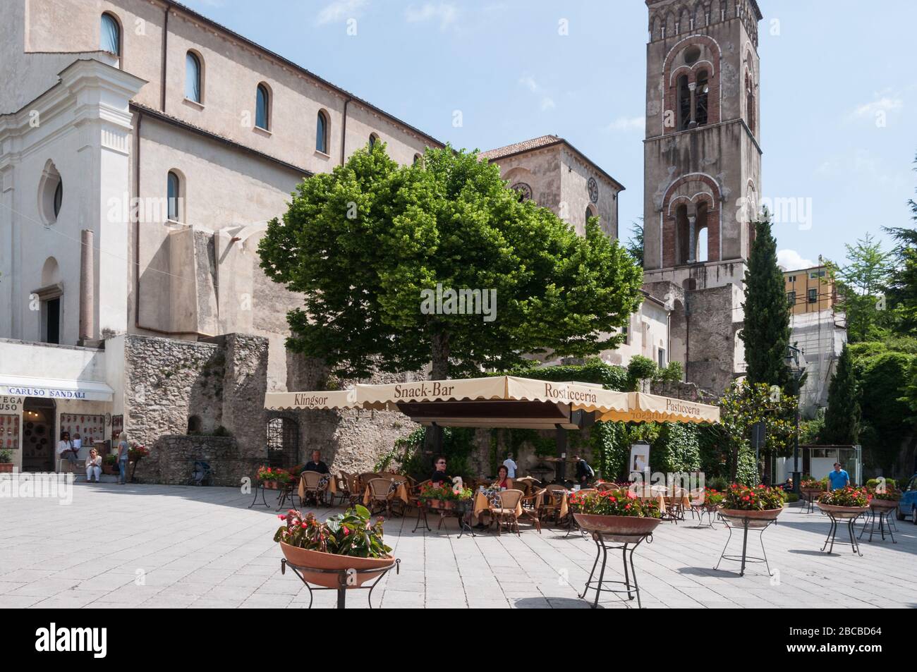 Ravello restaurant hi-res stock photography and images - Alamy