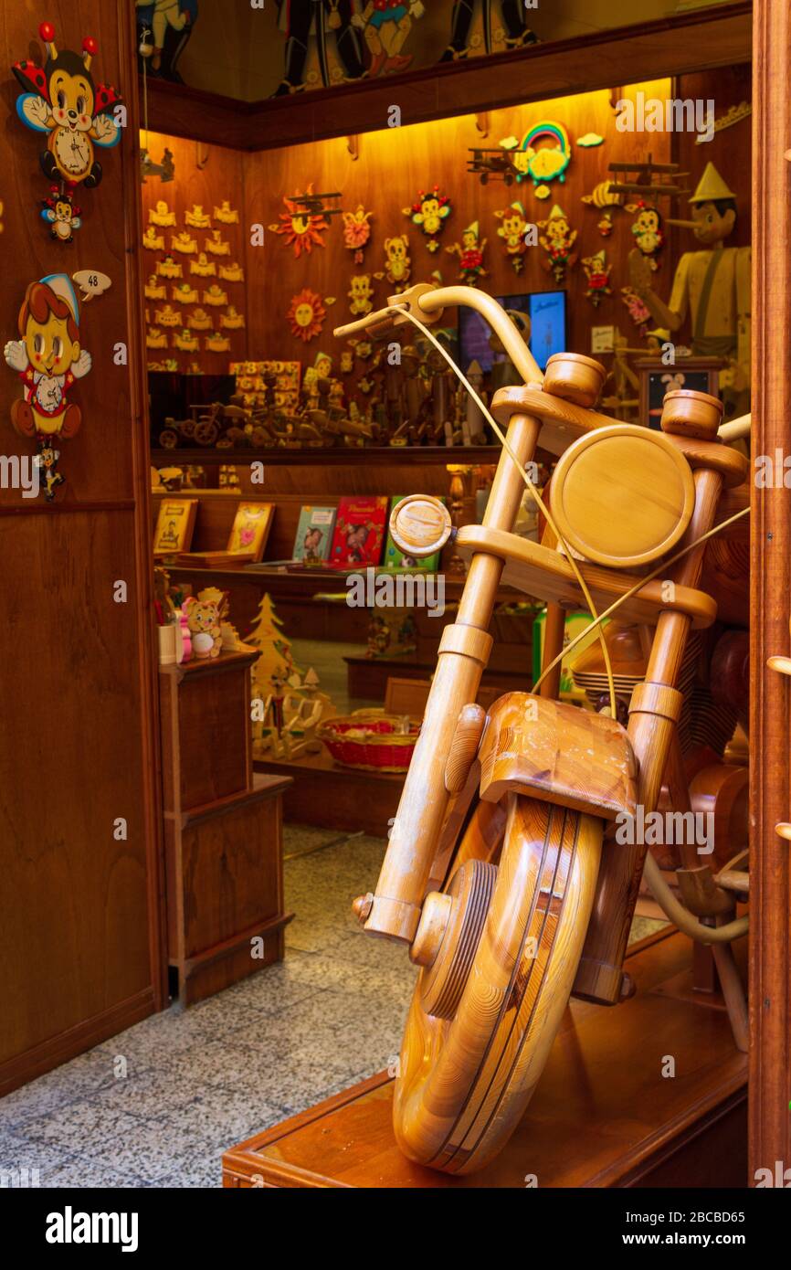 Spectacular toys on display at Bartolucci toy shop at Via dei Pastini ...