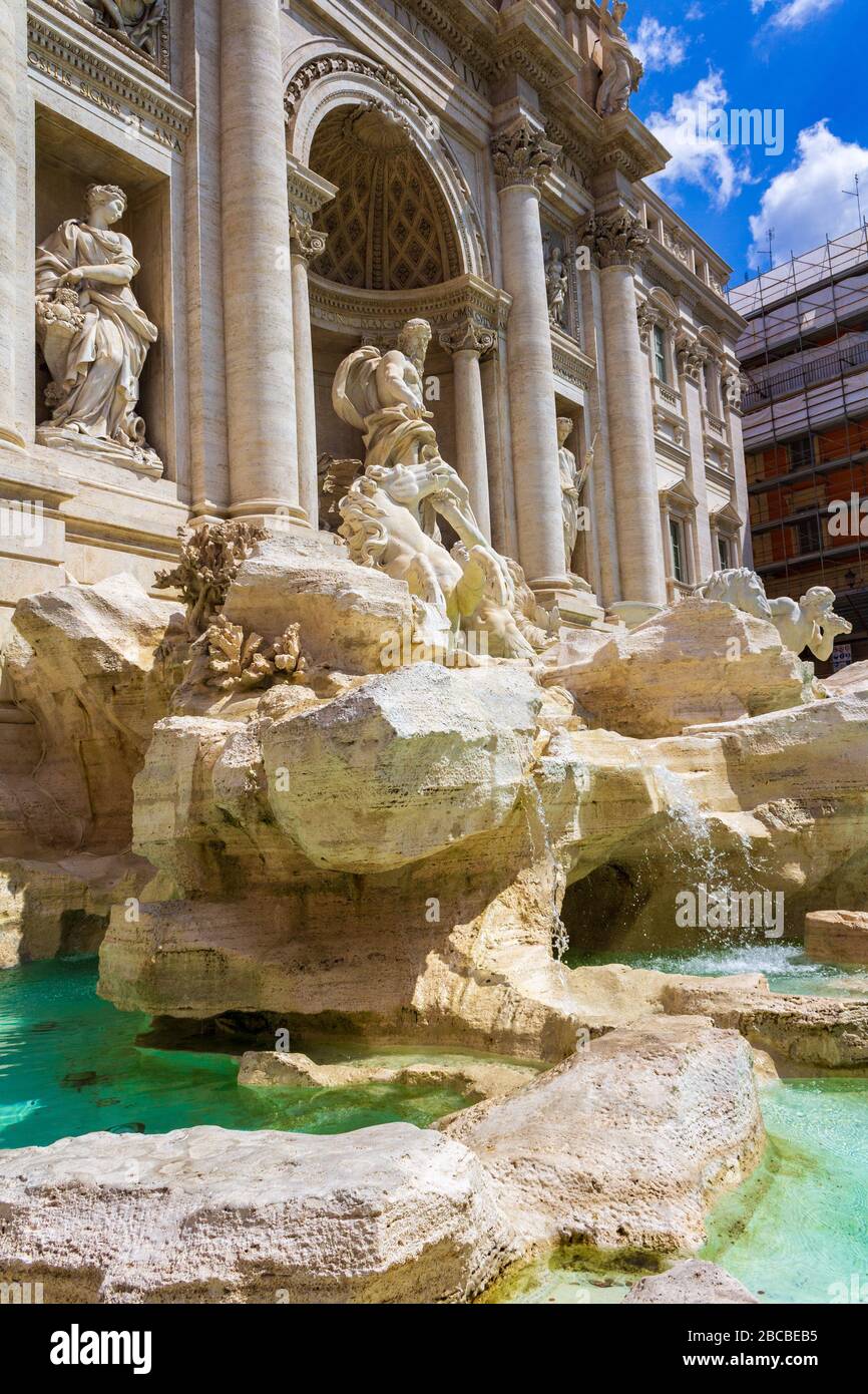 Awesome view of Trevi Fountain-the largest Baroque fountain in the city ...