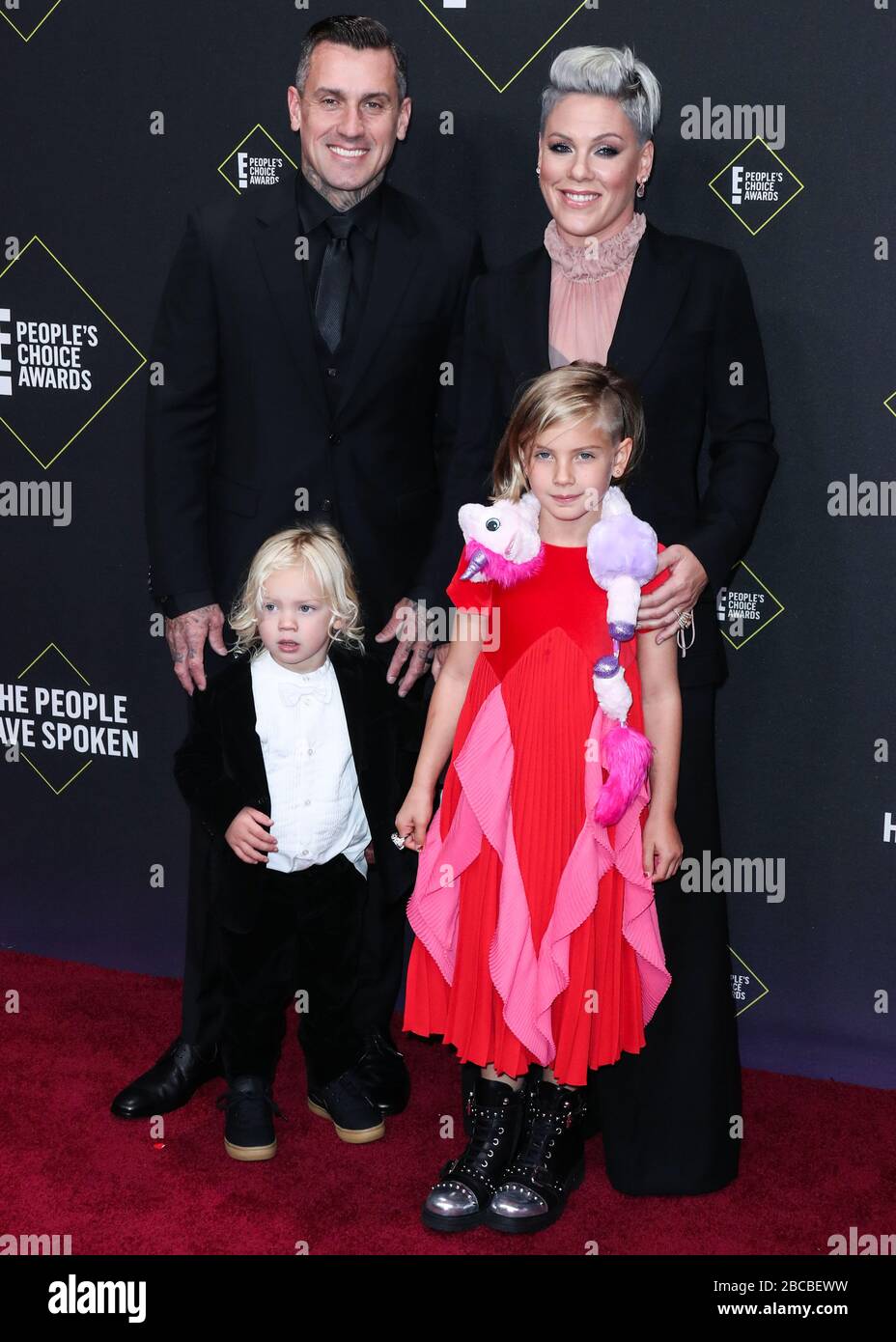 Pink alecia beth moore and carey hart hi-res stock photography and ...