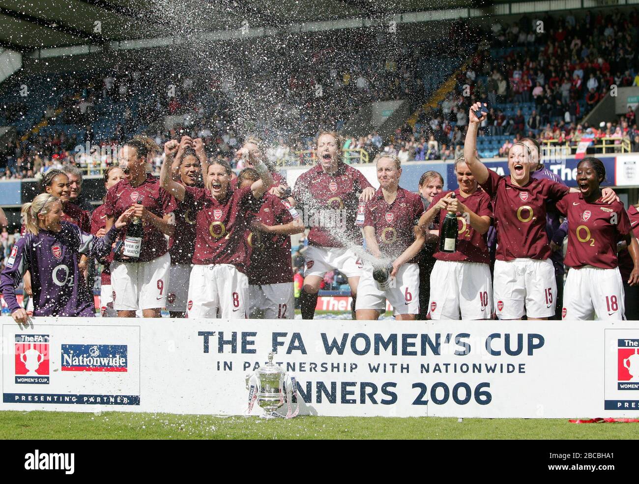 Arsenal celebrate victory Stock Photo - Alamy
