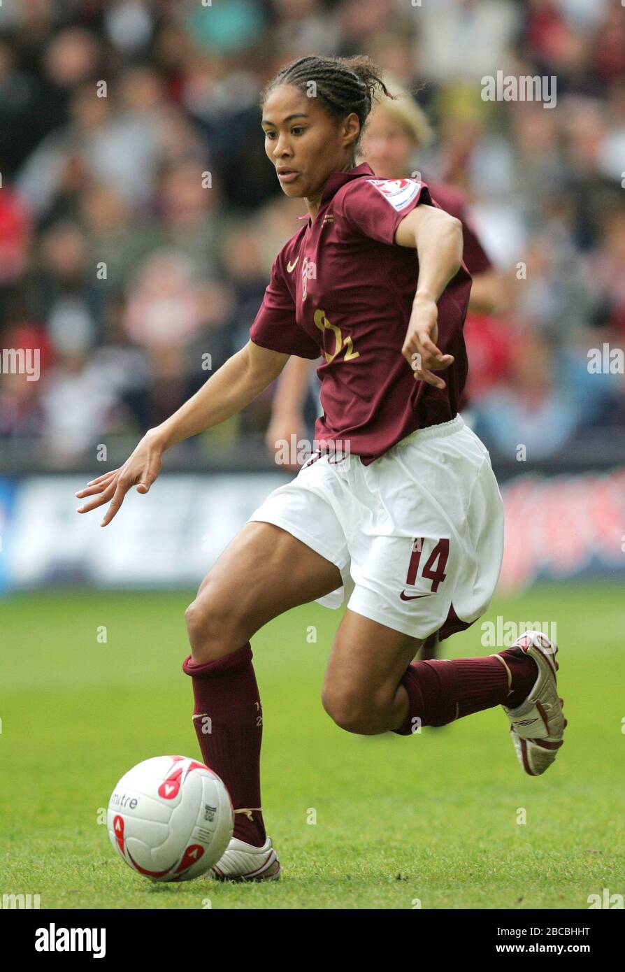 Rachel yankey arsenal hi-res stock photography and images - Alamy