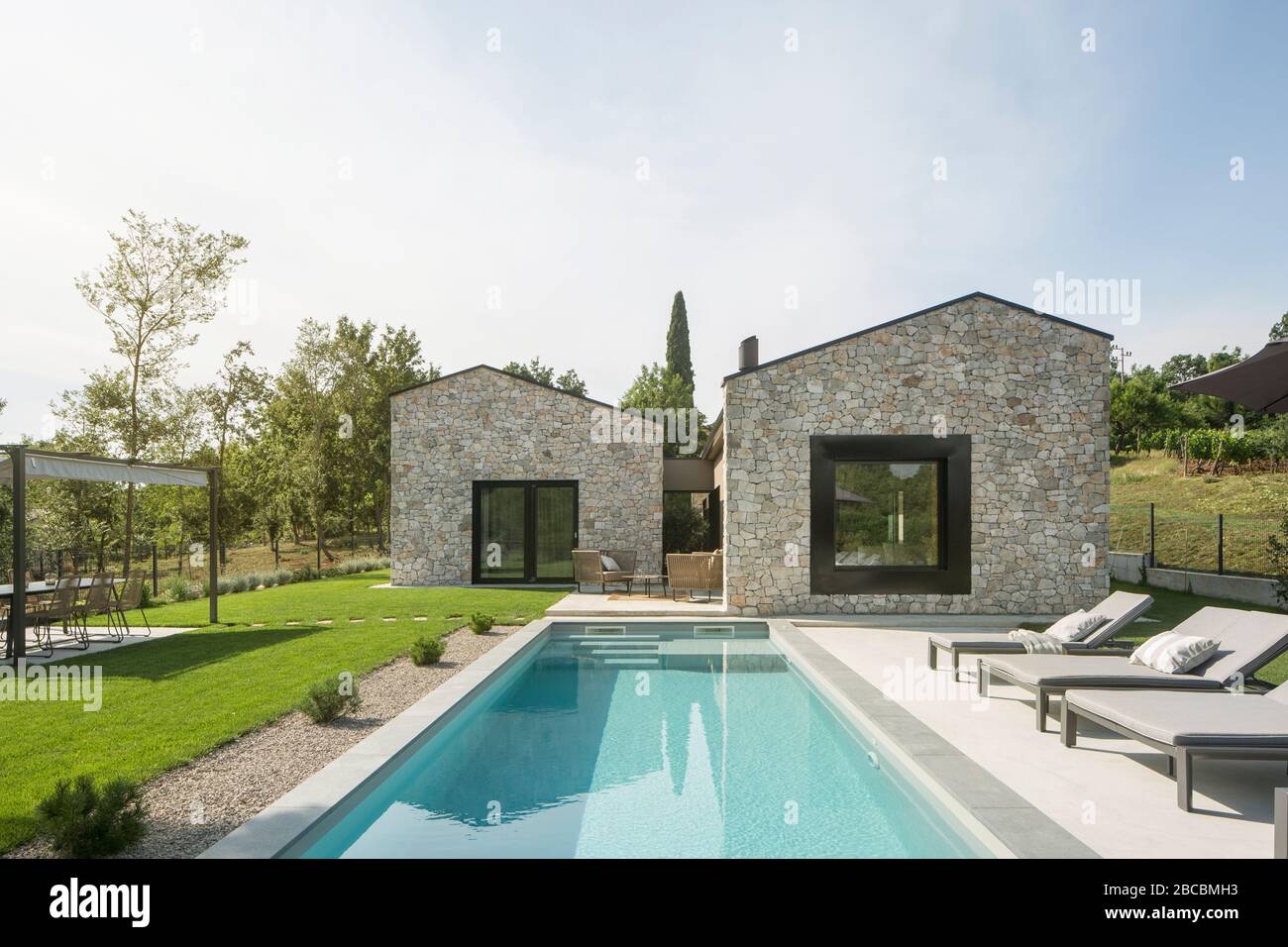 Swimming pool back of house hi-res stock photography and images - Alamy