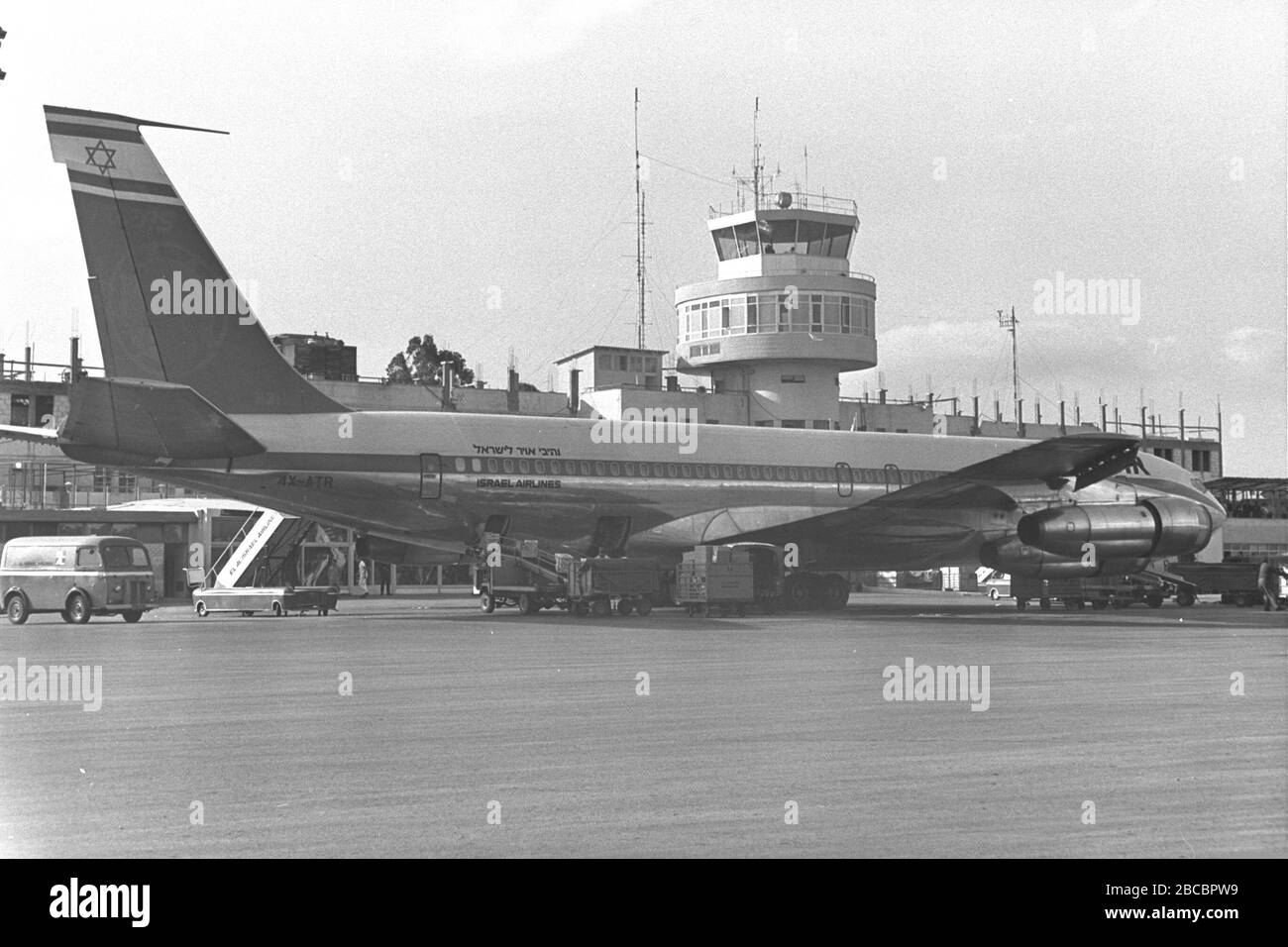 El al boeing 707 hi-res stock photography and images - Alamy