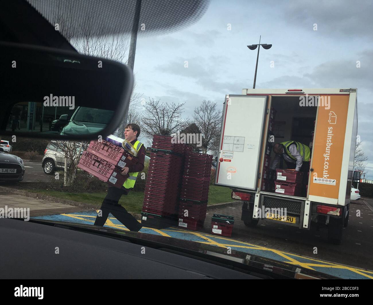 Click and collect sainsburys hi-res stock photography and images - Alamy