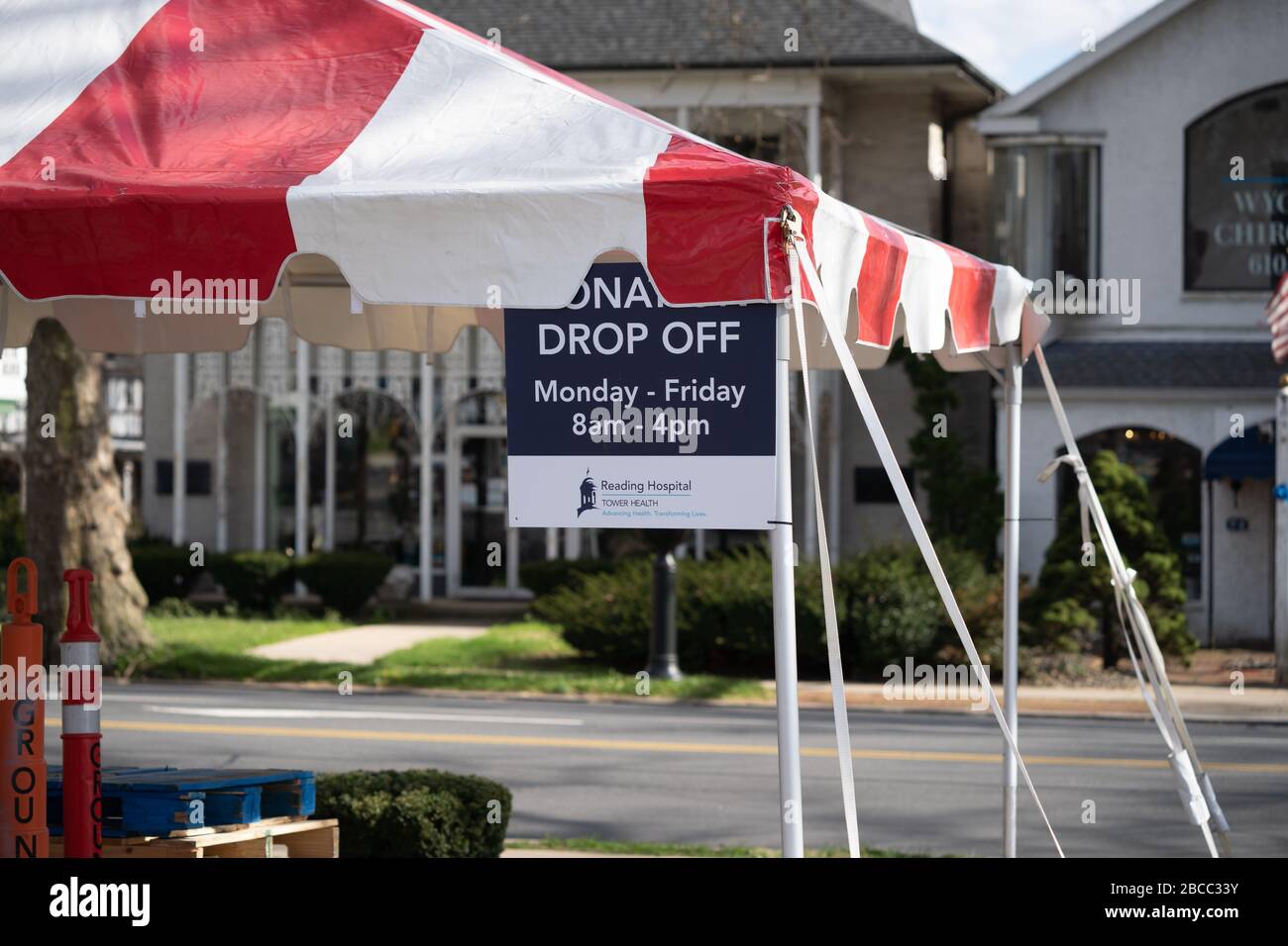 Hospital supply drop off hi-res stock photography and images - Alamy