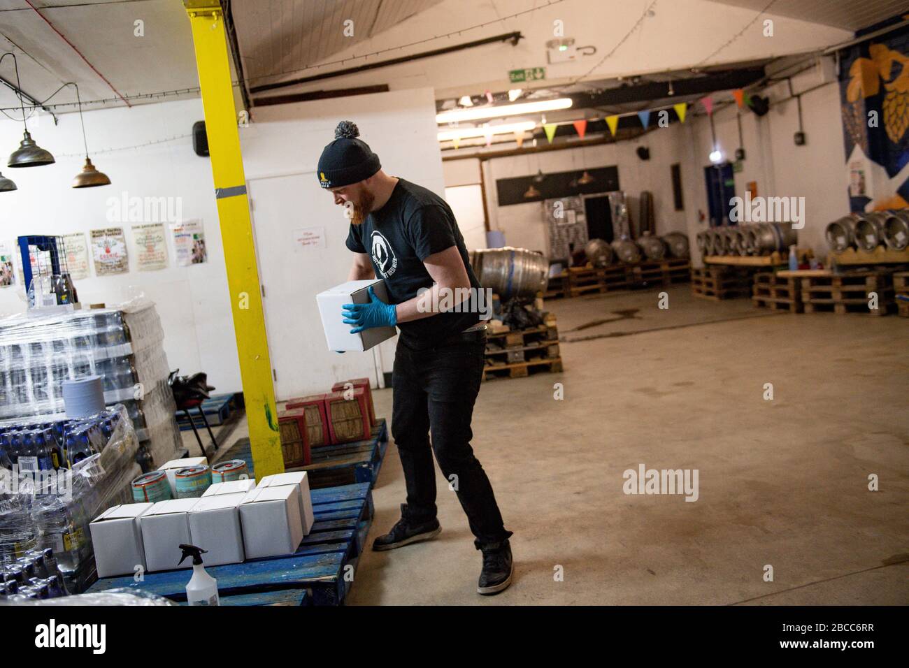 Drive thru beer collection station hi-res stock photography and images ...