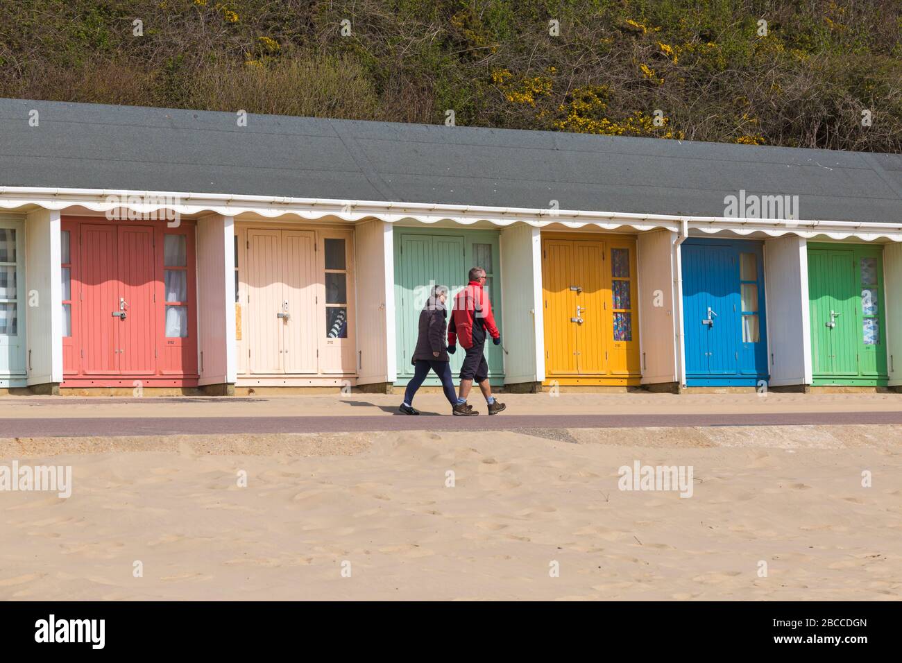 Car parks by beach huts hi-res stock photography and images - Alamy