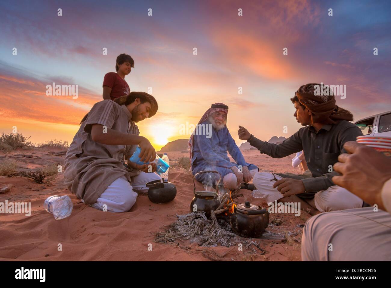 Beduins preparing traditional tea in Wadi Rum desert in Jordan Stock ...