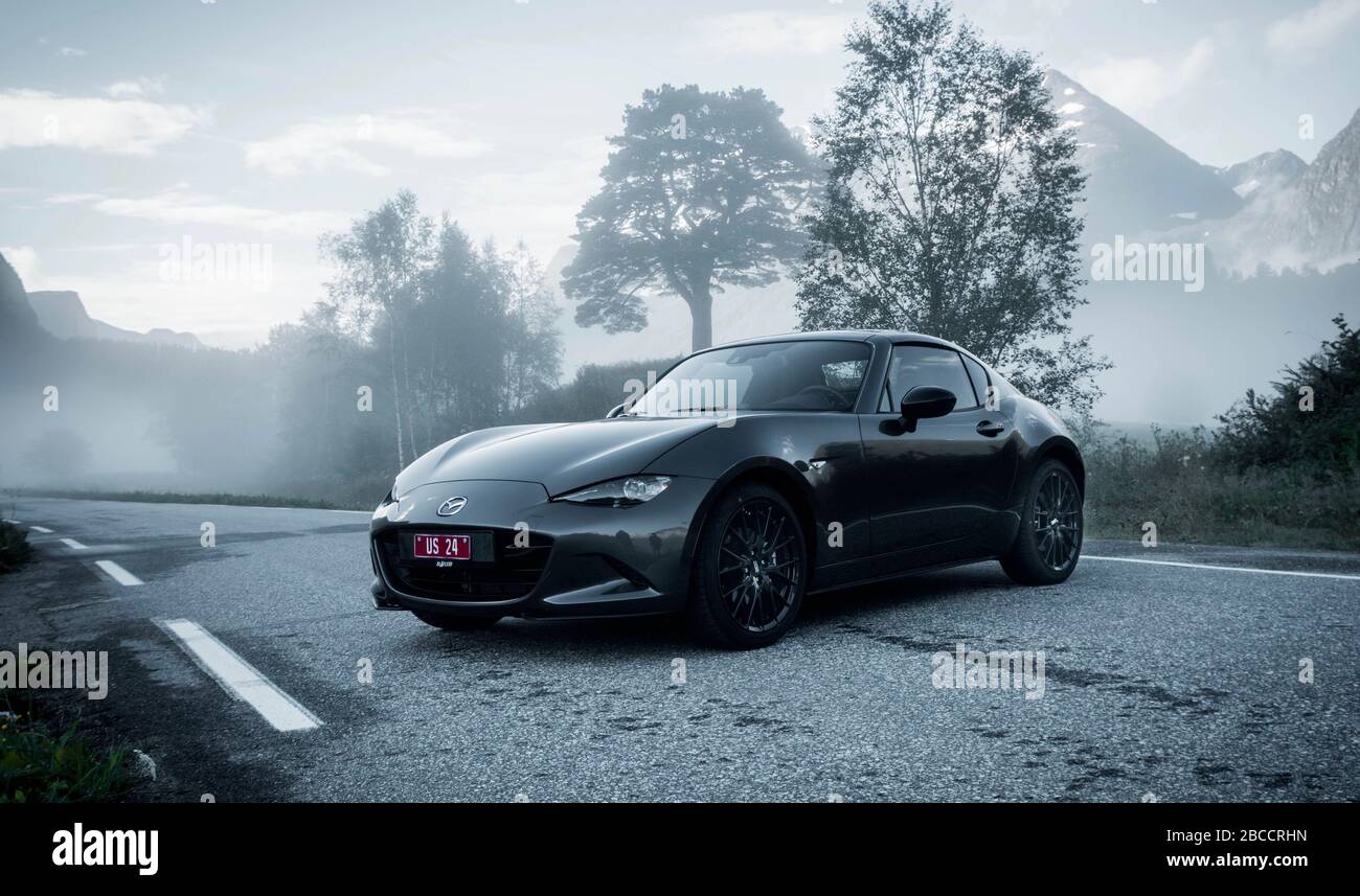 Mazda mx 5 two seater hi-res stock photography and images - Alamy