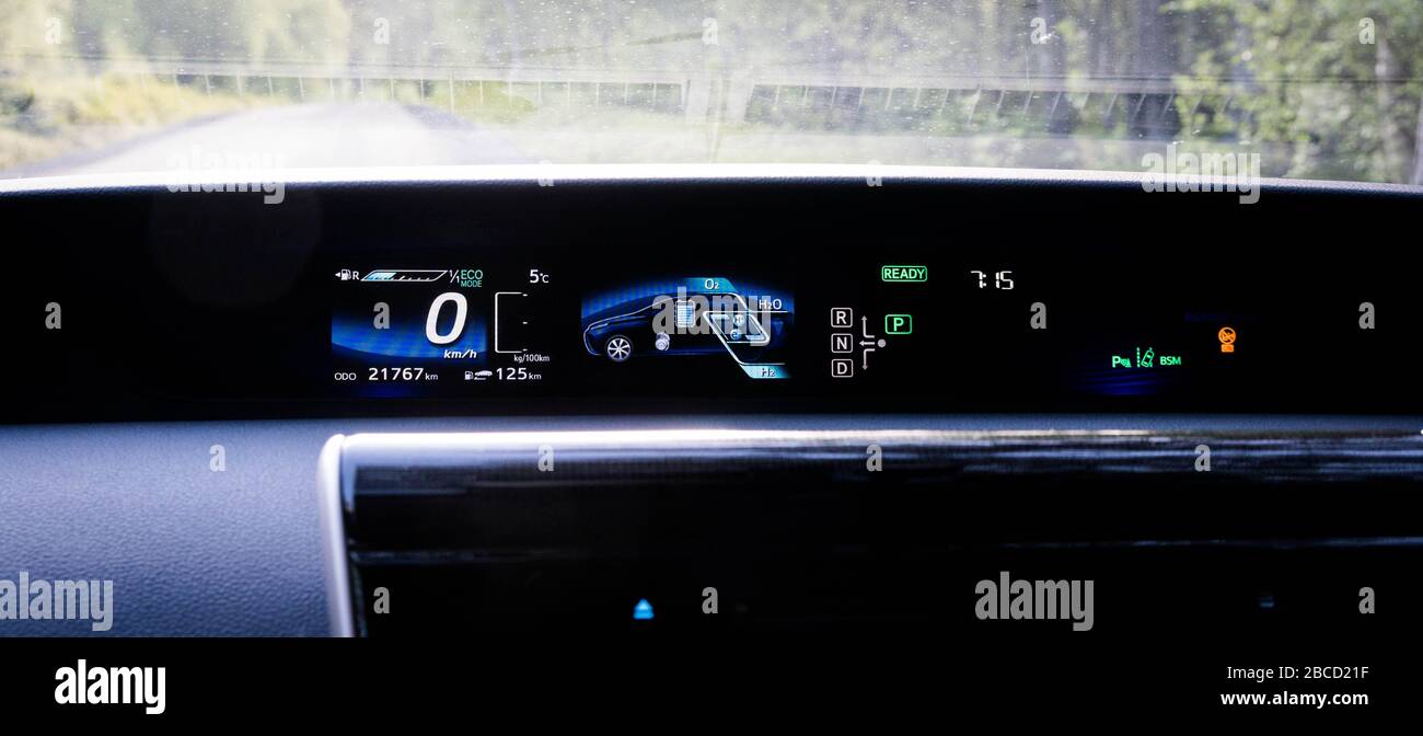 Hydrogen fueled car hi-res stock photography and images - Alamy