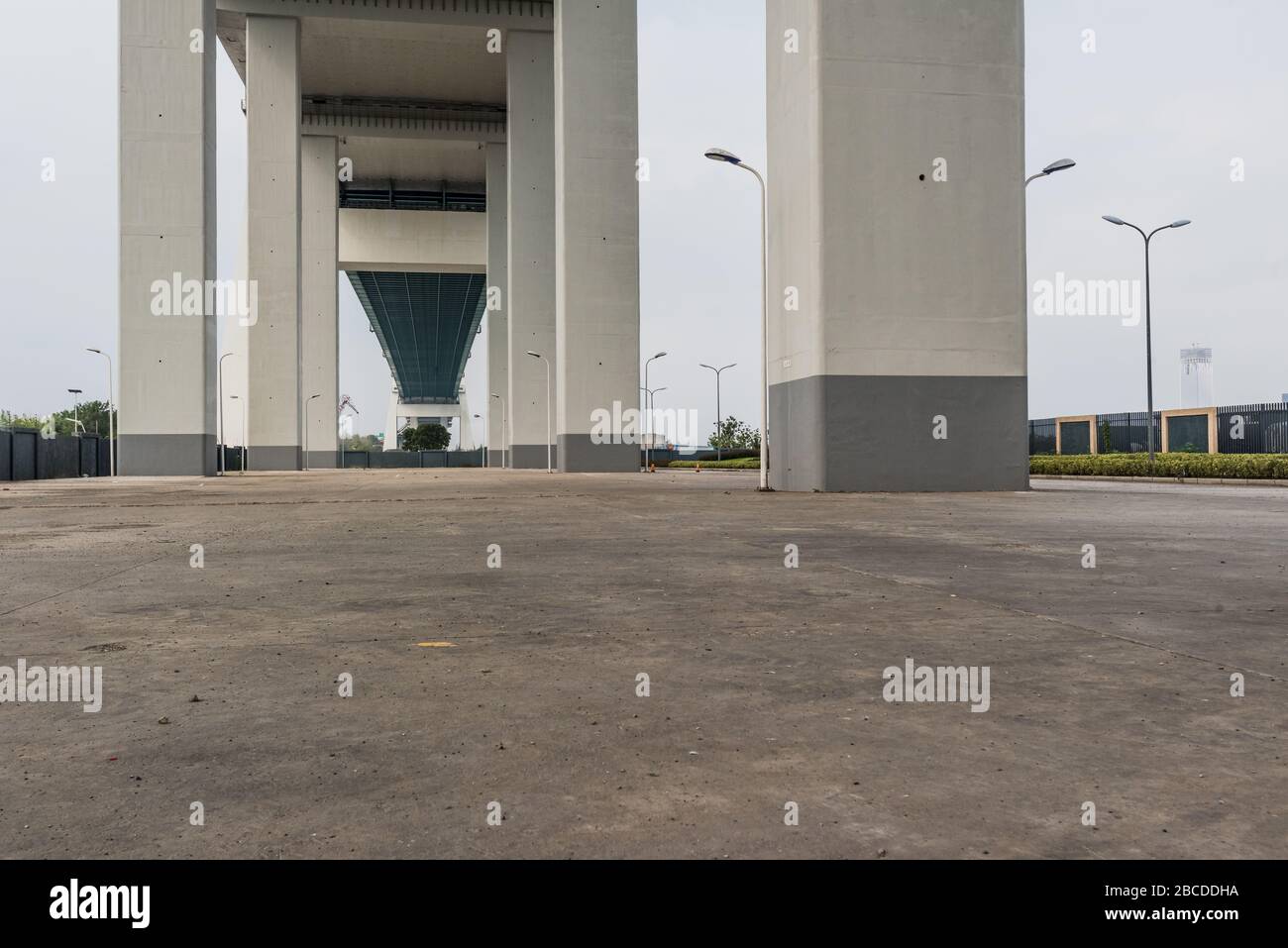 Under the pier at concrete ground Stock Photo - Alamy