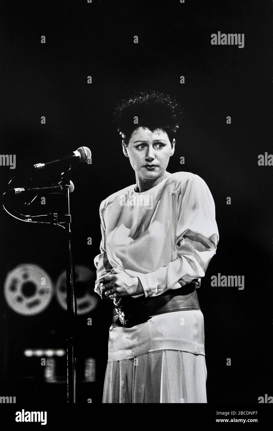 Liz Fraser High Resolution Stock Photography and Images - Alamy