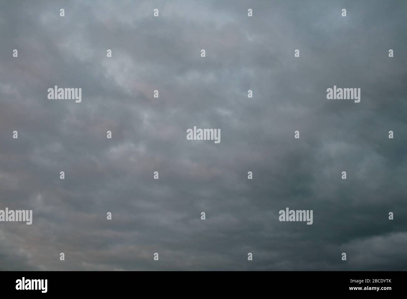 Beautiful sunset on cloudy day hi-res stock photography and images - Alamy