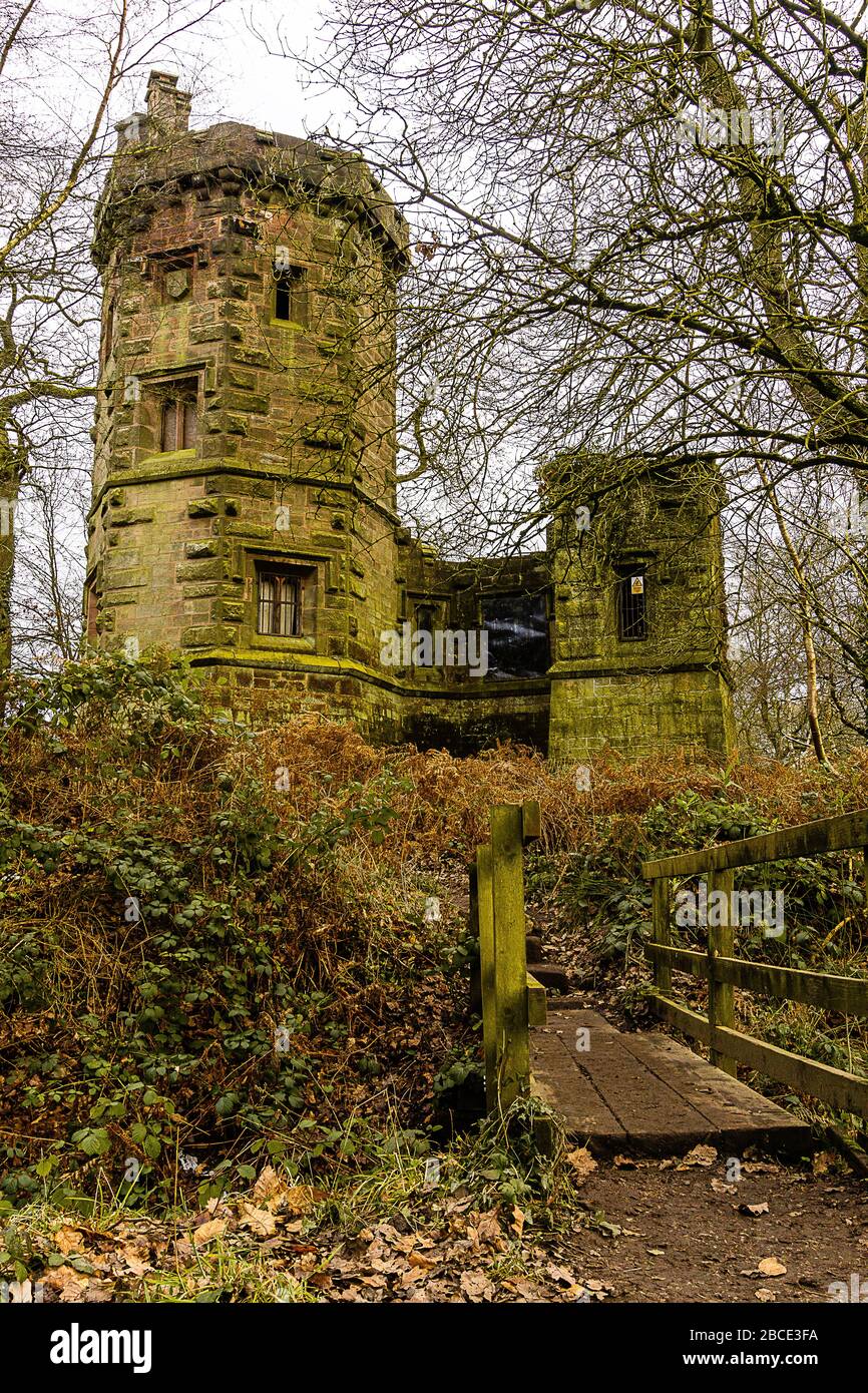 The watch tower at Knypersley Reservoir Stock Photo - Alamy