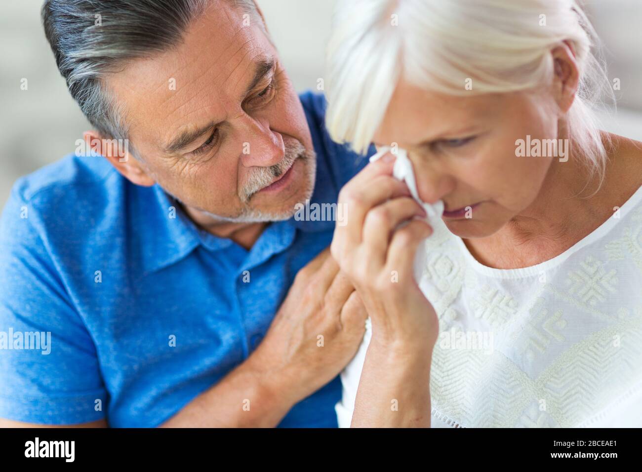 Sad crying senior man hi-res stock photography and images - Alamy