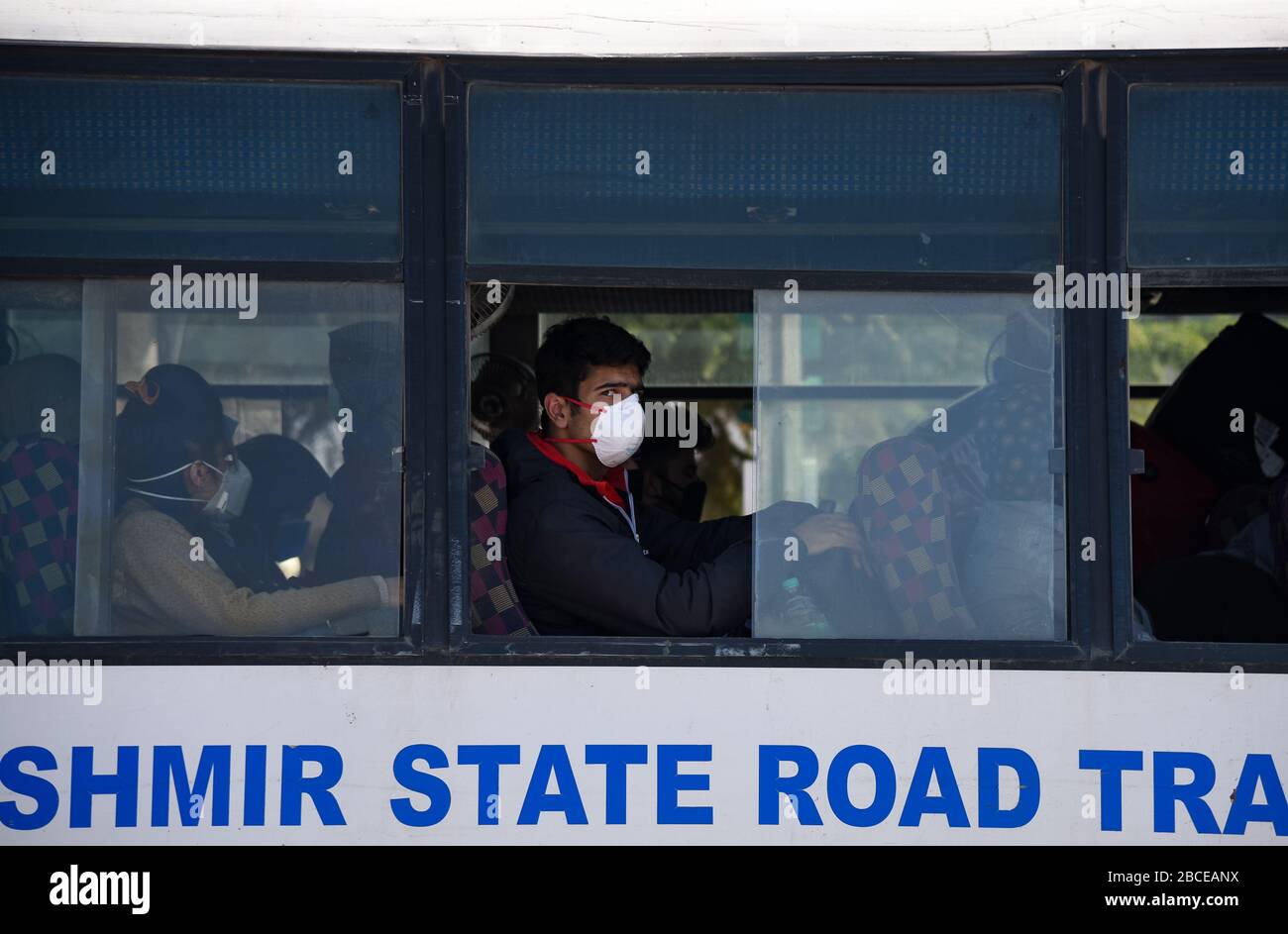 Number 5 bus hi-res stock photography and images - Alamy