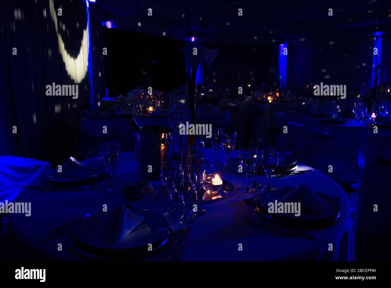 Dinner dance hi-res stock photography and images - Alamy