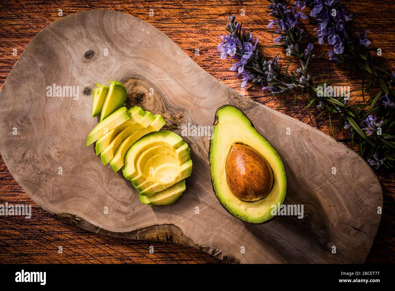 Hass avocado hi-res stock photography and images - Alamy