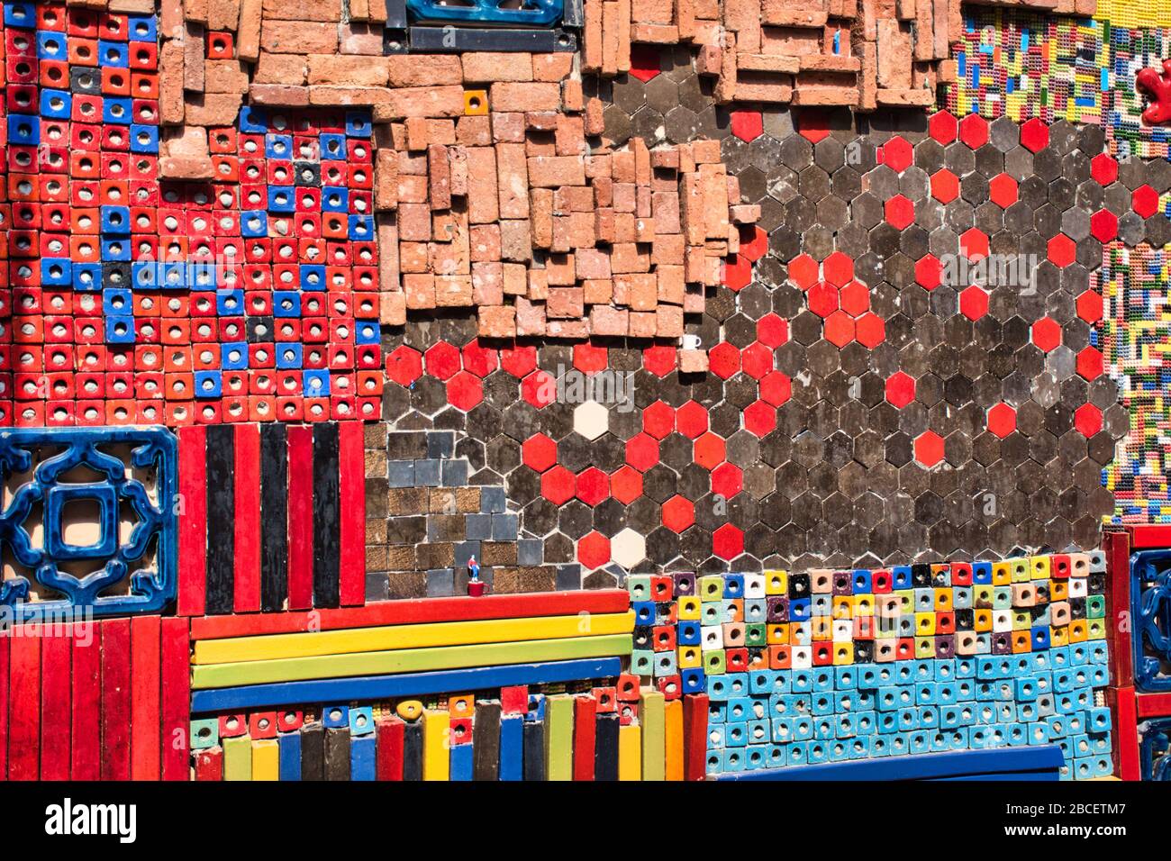 Amazing beautiful ceramic patterns, motifs rich in wonderful colors and ...