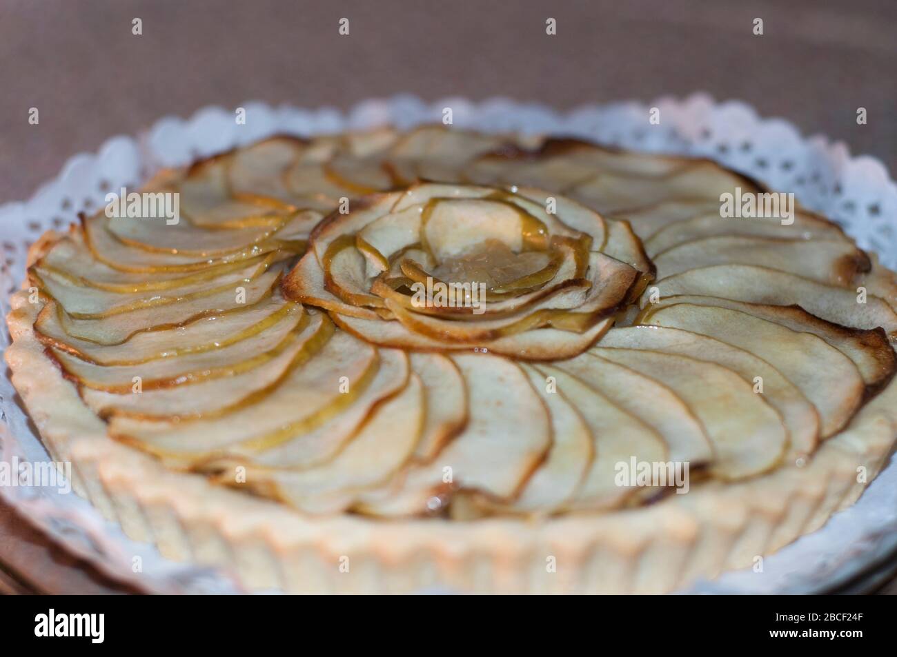 Cake presentation hi-res stock photography and images - Alamy