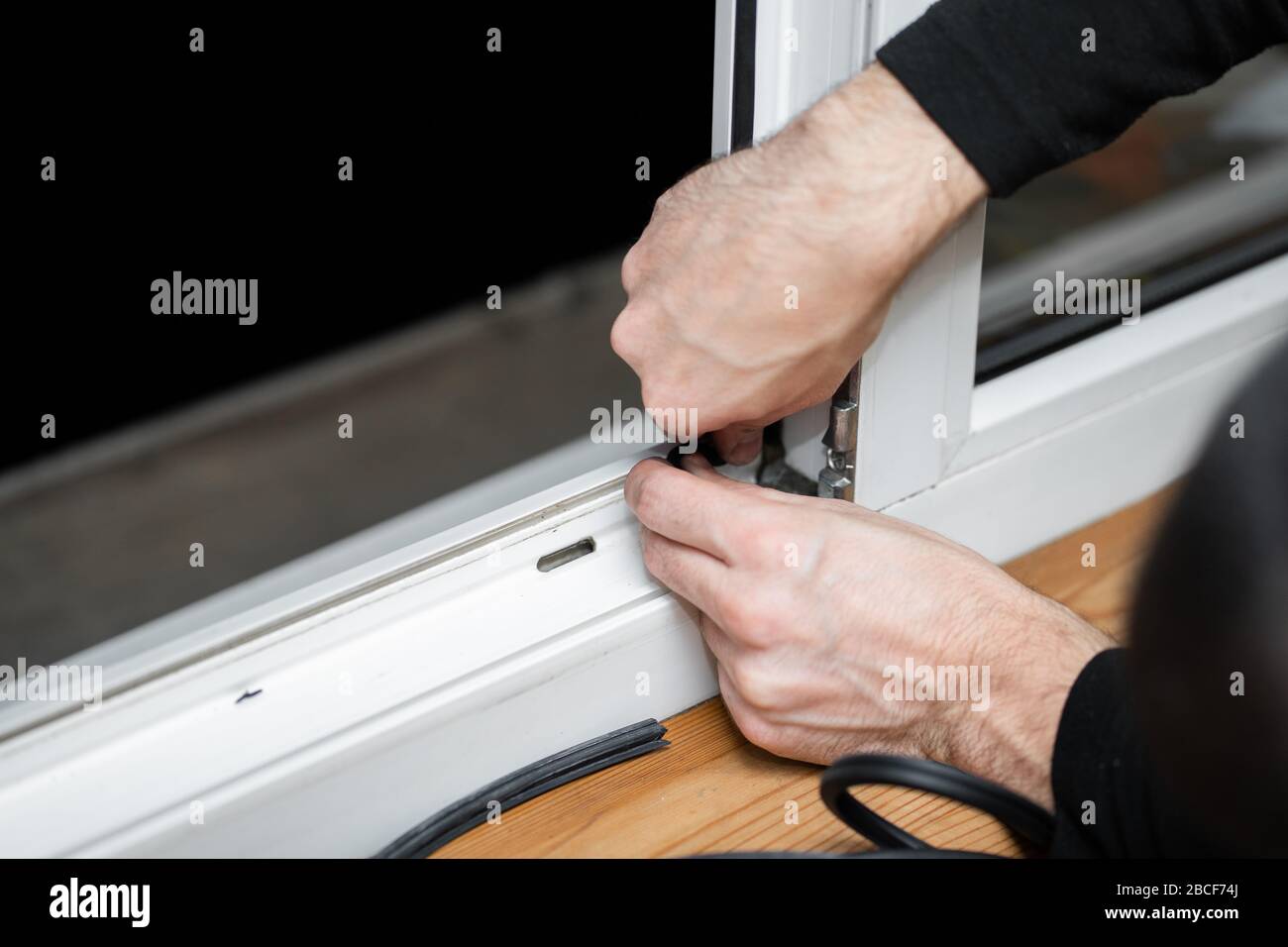 Professional master at repair and installation of windows, changes ...
