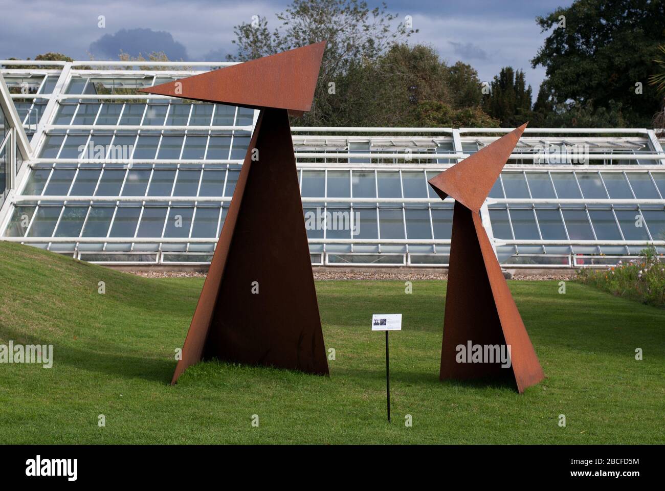 Druids Sculpture by Charlie Mallon Foundry Sculpt at Kew Sculpture ...