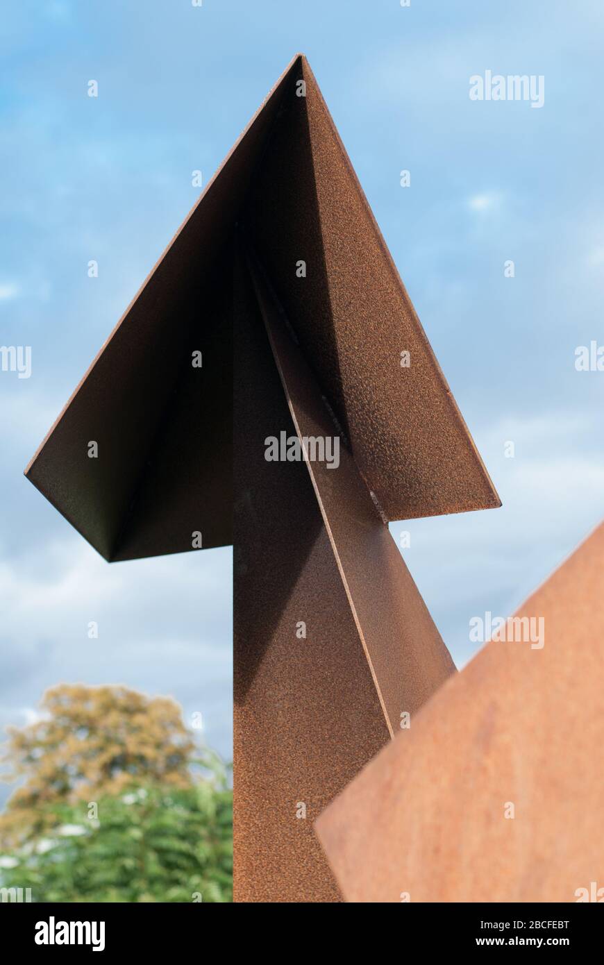 Druids Sculpture by Charlie Mallon Foundry Sculpt at Kew Sculpture ...