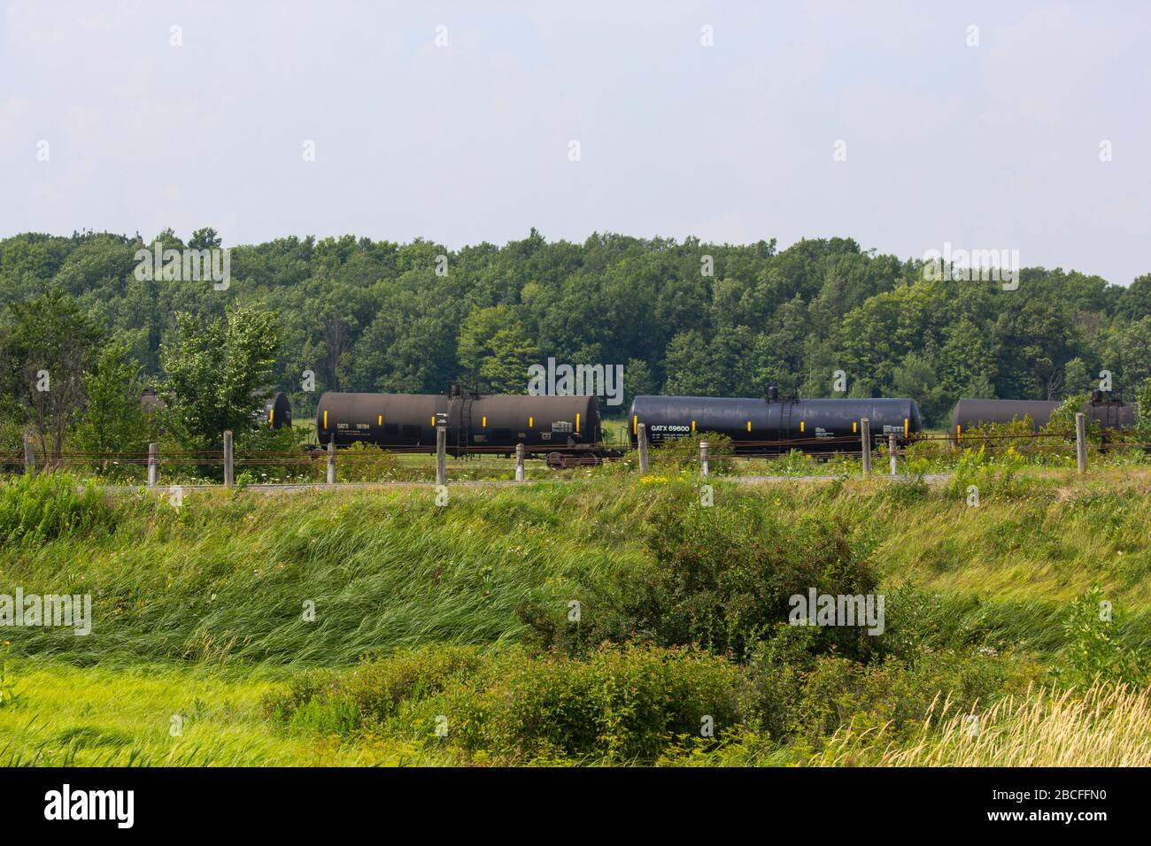 rail cars in the countryside Stock Photo - Alamy