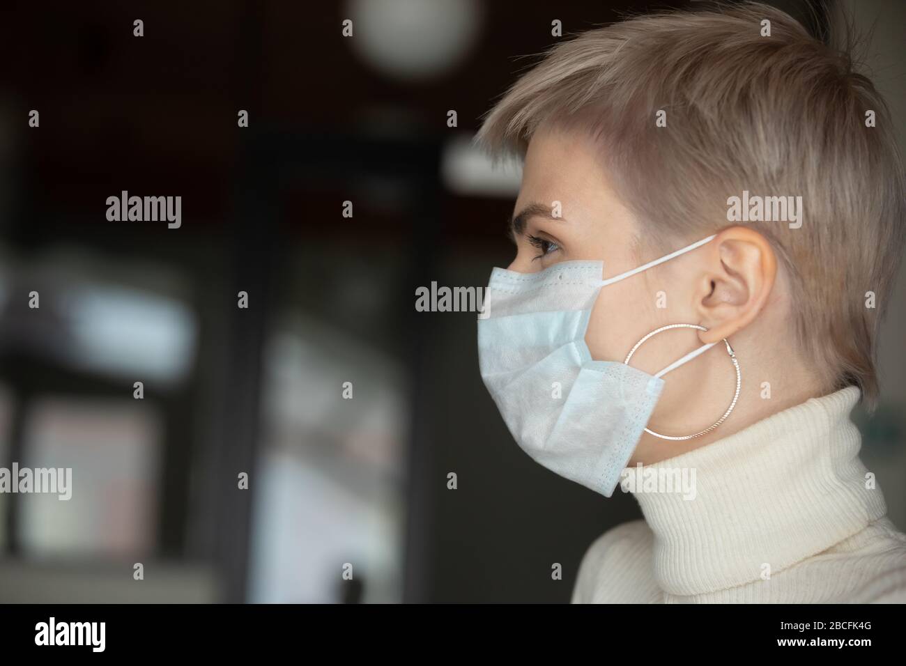 Patient short of breath hi-res stock photography and images - Alamy