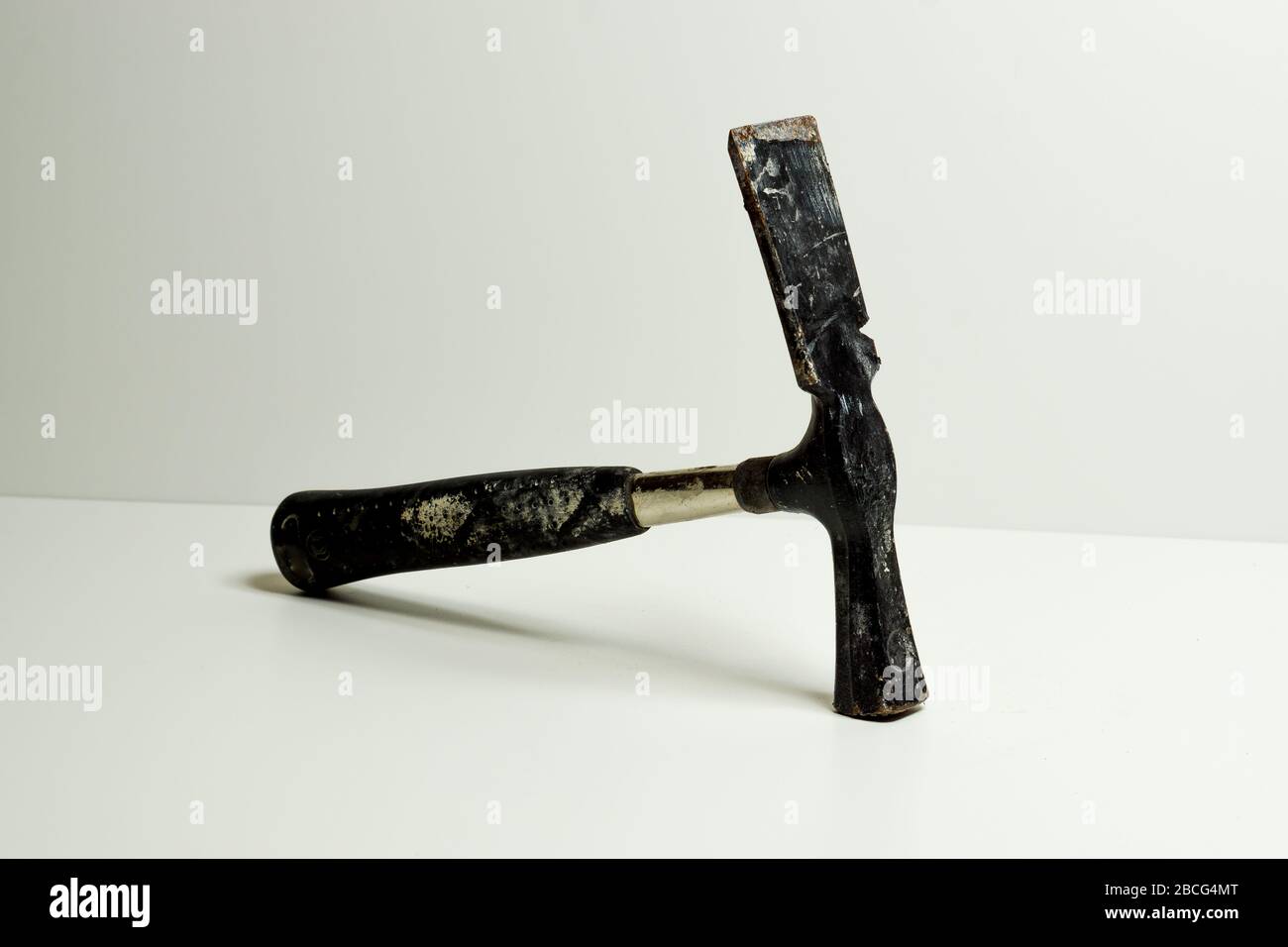 Masonry hammer hi-res stock photography and images - Alamy