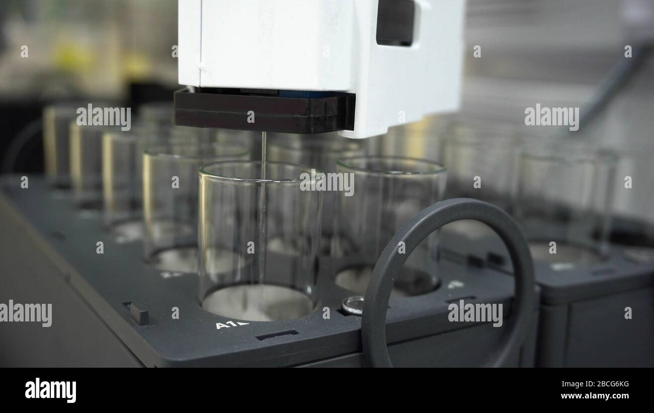 Scientific instrument for semi preparative chromatography with mass ...