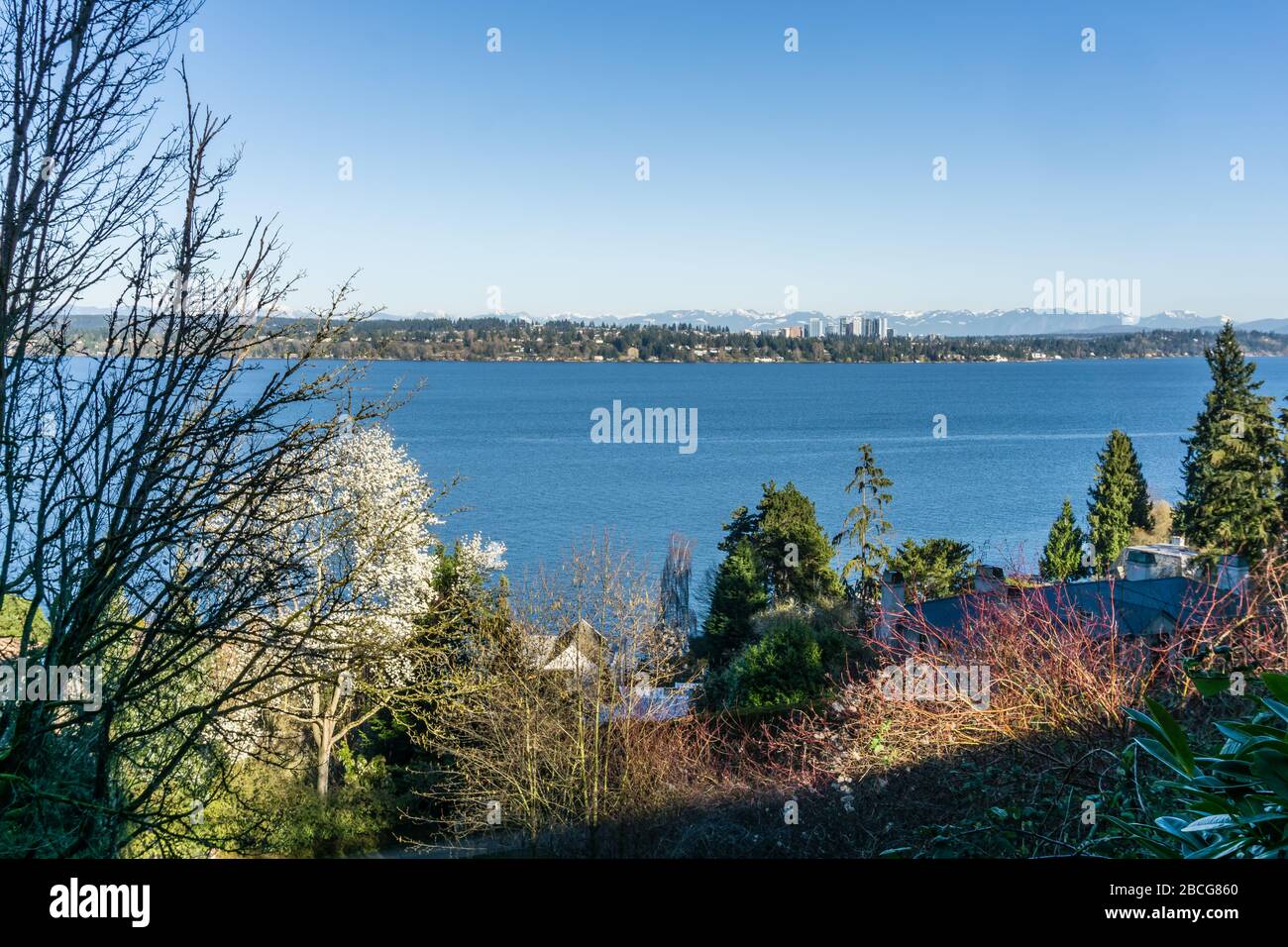 A veiw of Lake Washington in Seattle. Bellevue is in the distance Stock ...
