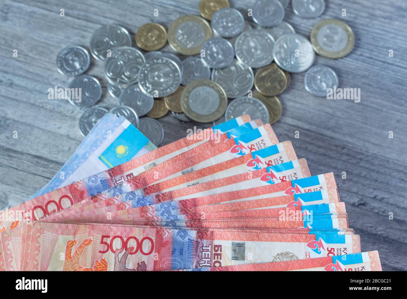 Tenge paper banknotes hi-res stock photography and images - Alamy