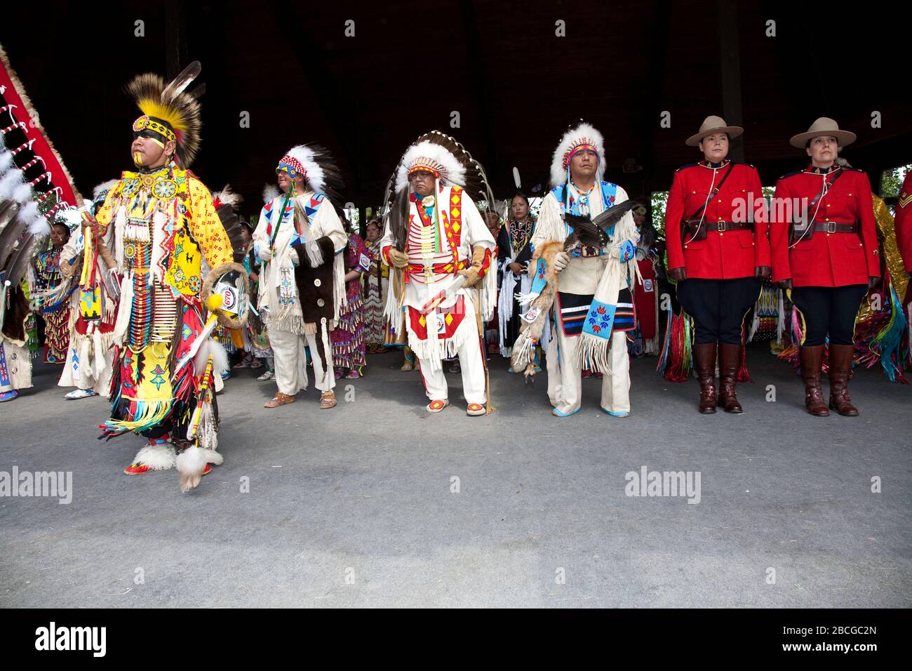 Amazon tribe dance hi-res stock photography and images - Alamy
