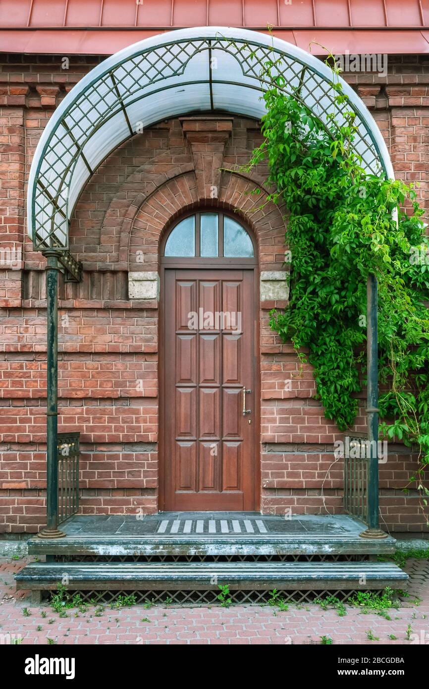 Tile canopy hi-res stock photography and images - Alamy