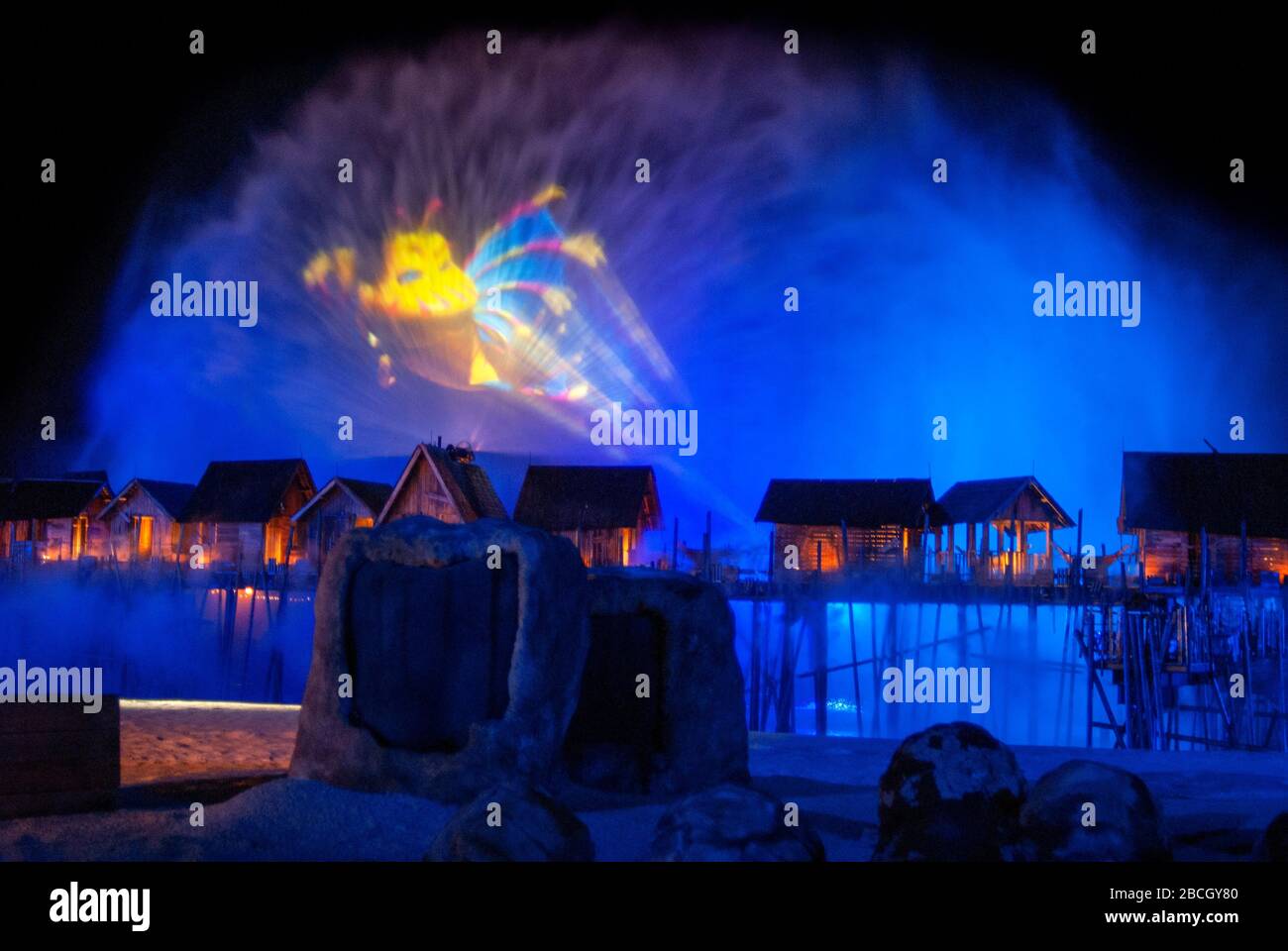 Uss singapur hi-res stock photography and images - Alamy