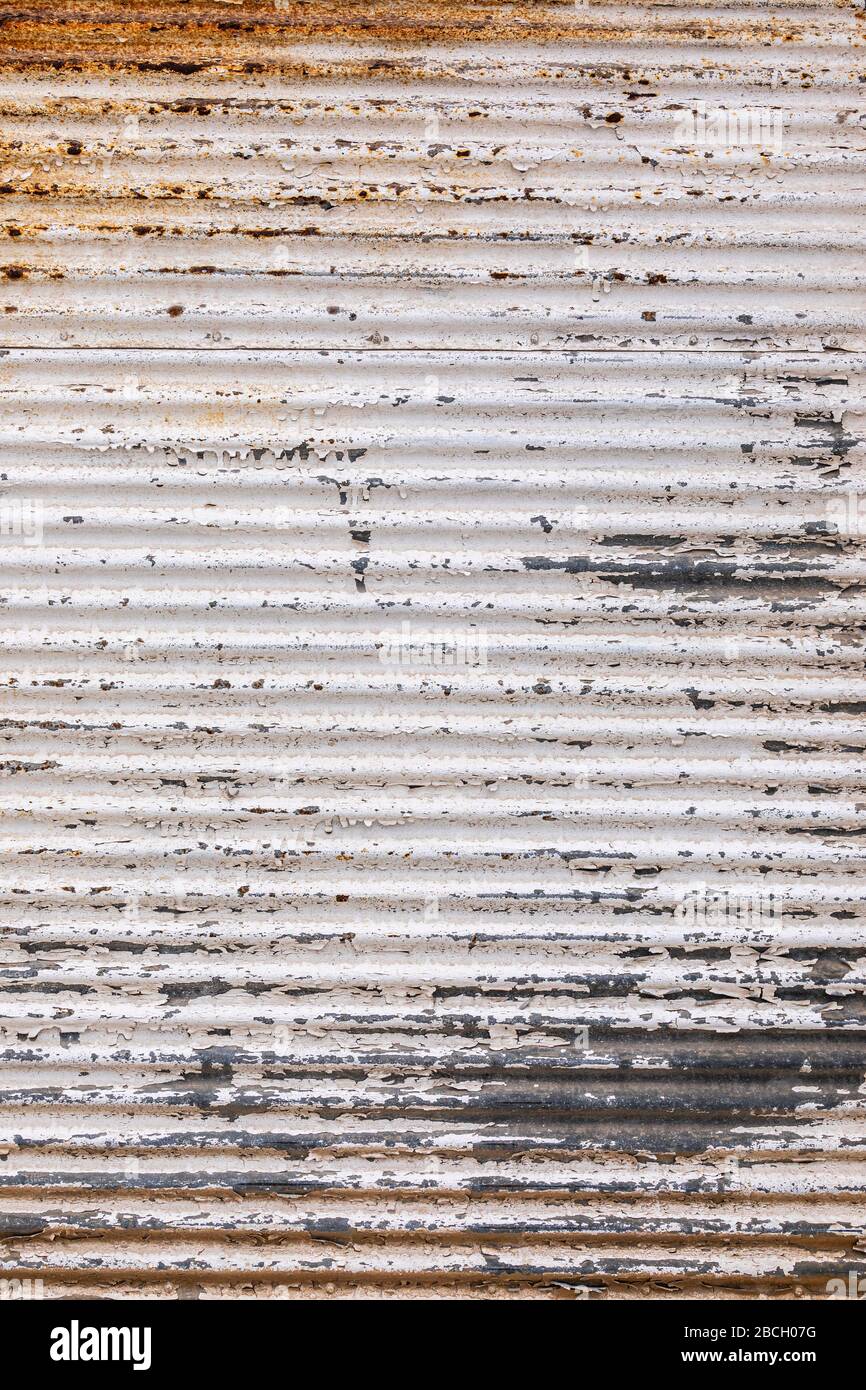 Rusting sheets of corrugated iron Stock Photo - Alamy
