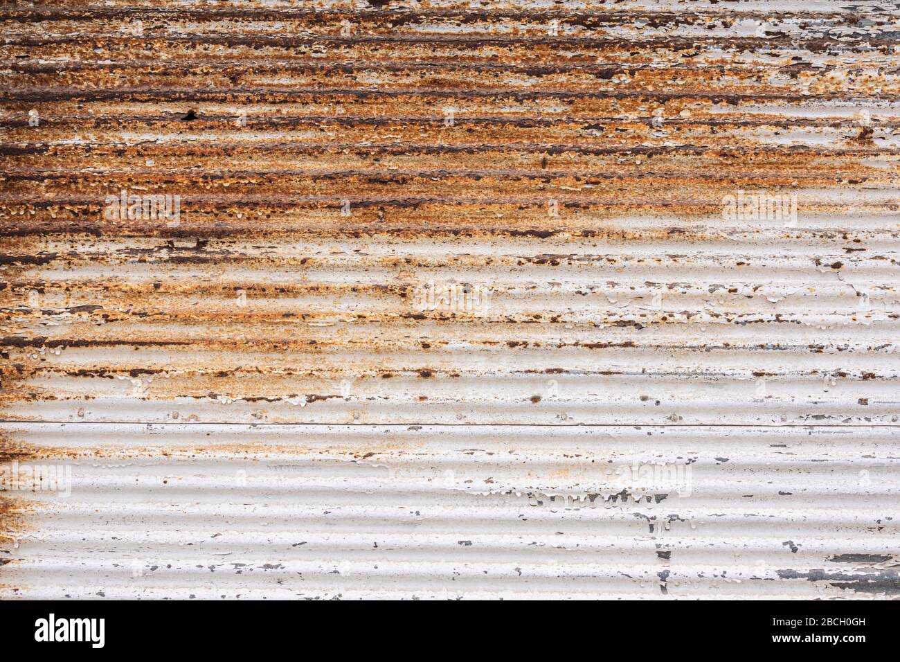 Rusting sheets of corrugated iron Stock Photo - Alamy