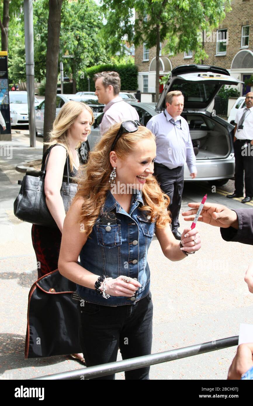 British singers and musicians hi-res stock photography and images - Alamy