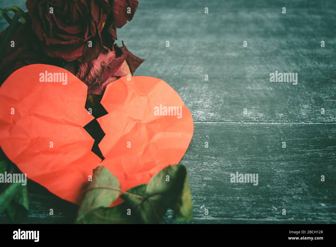 Red rose broken heart hi-res stock photography and images - Alamy
