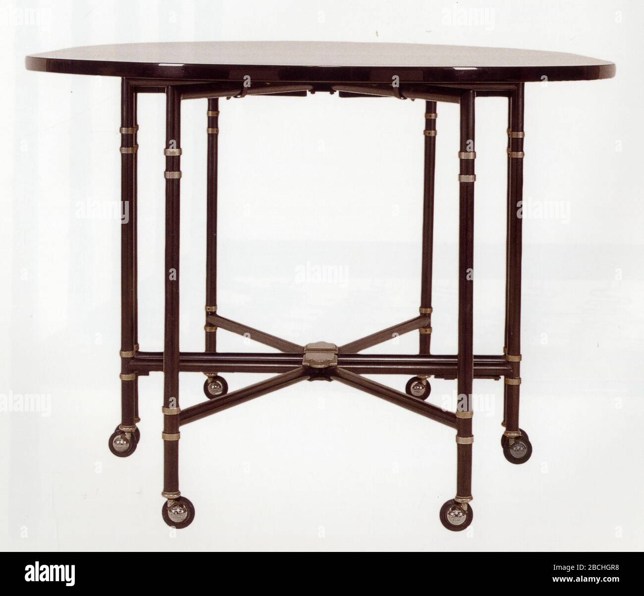 Moderne en hi-res stock photography and images - Alamy