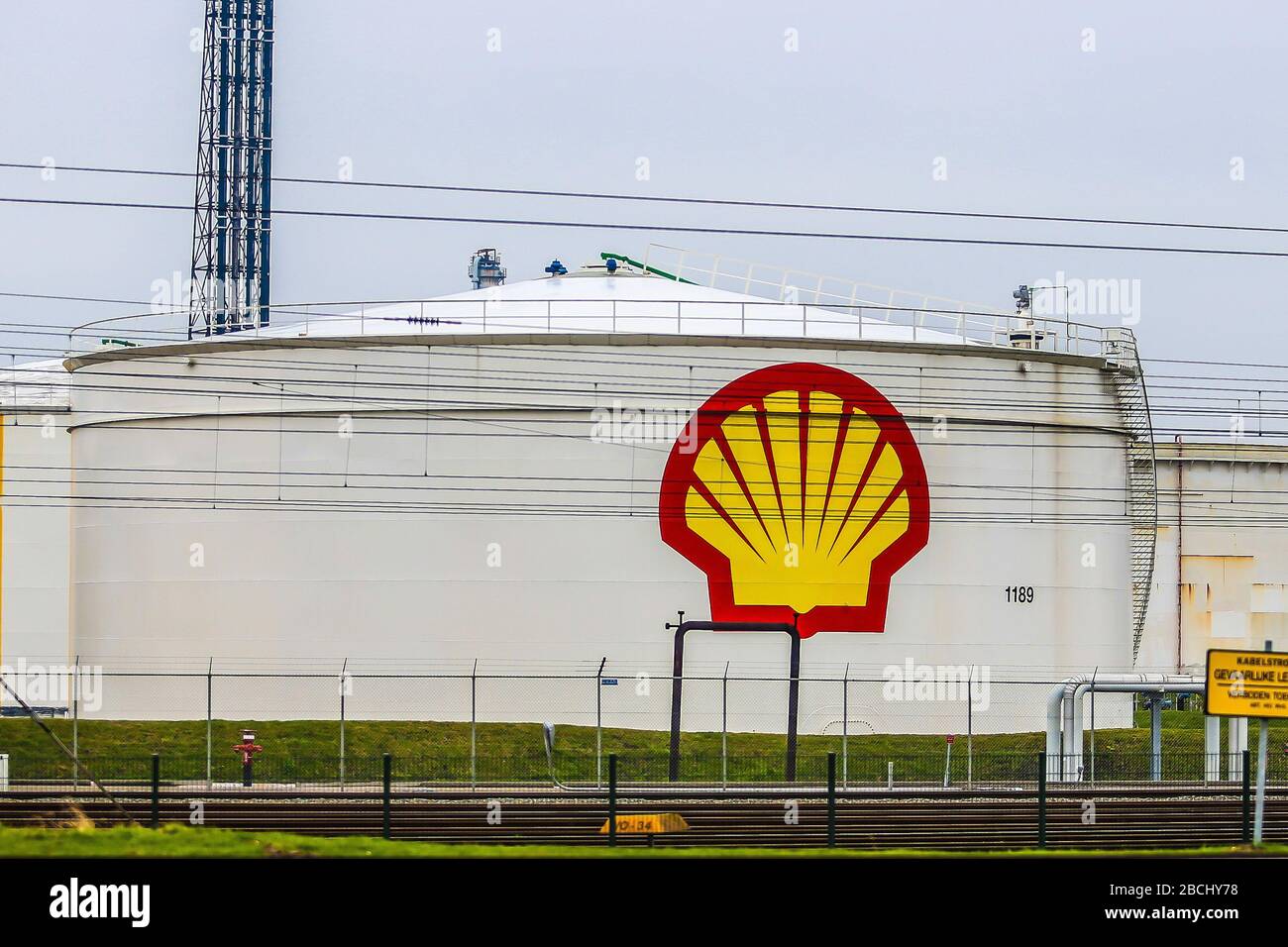 Olieproductie hi-res stock photography and images - Alamy