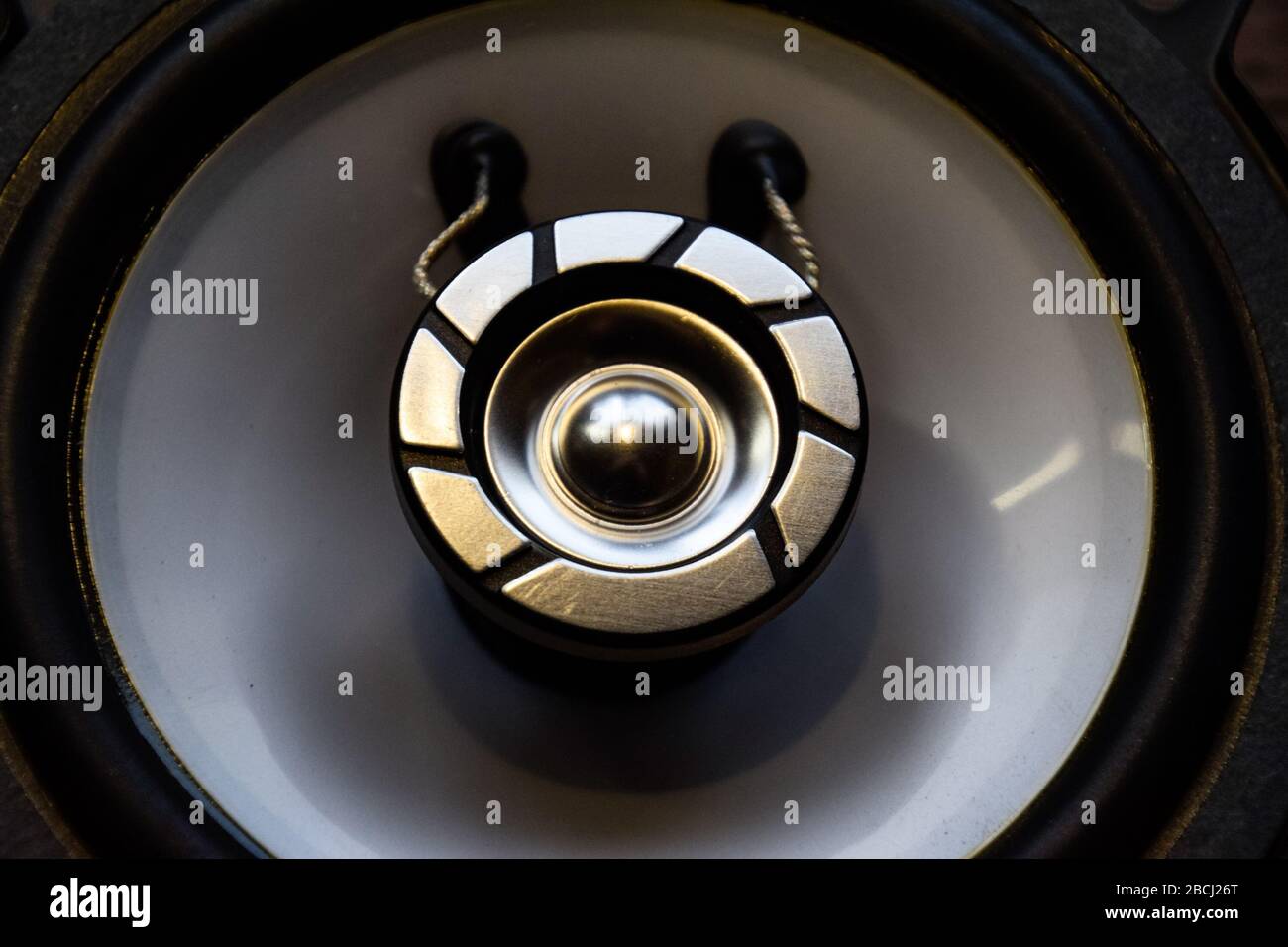 Music bass speaker icon hi-res stock photography and images - Alamy