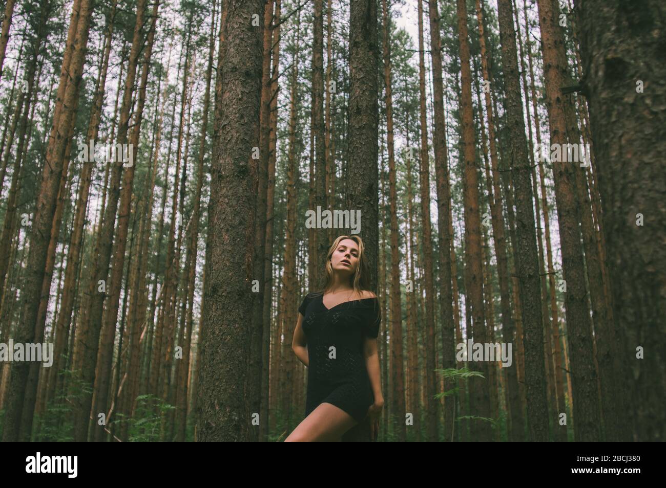 Girl lean hi-res stock photography and images - Alamy