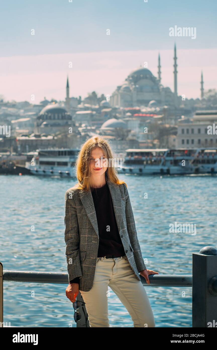 Istanbul Beautiful Turkey Women Attractive Beautiful Girl With Covered
